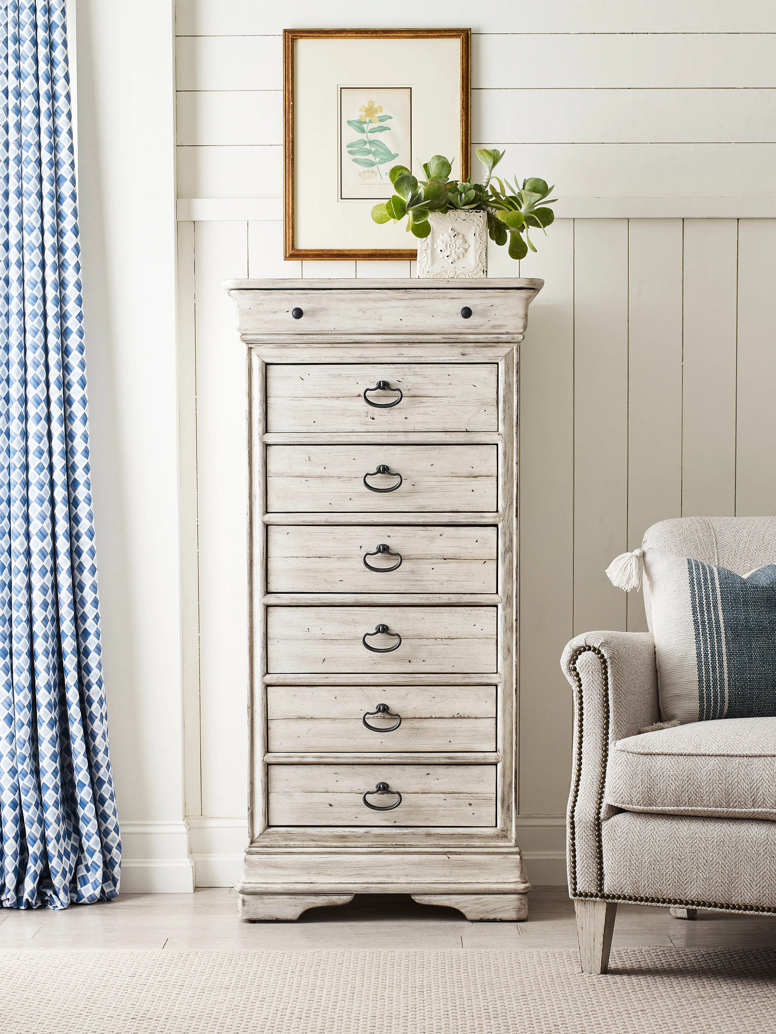 One Allium Way Shaylene 7 Drawer 28" W Solid Wood Gentleman's Chest ...