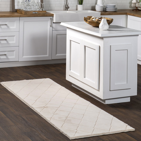 Everly Quinn Amy SuperiorWash Casual Faux Rabbit Machine Washable Area ...