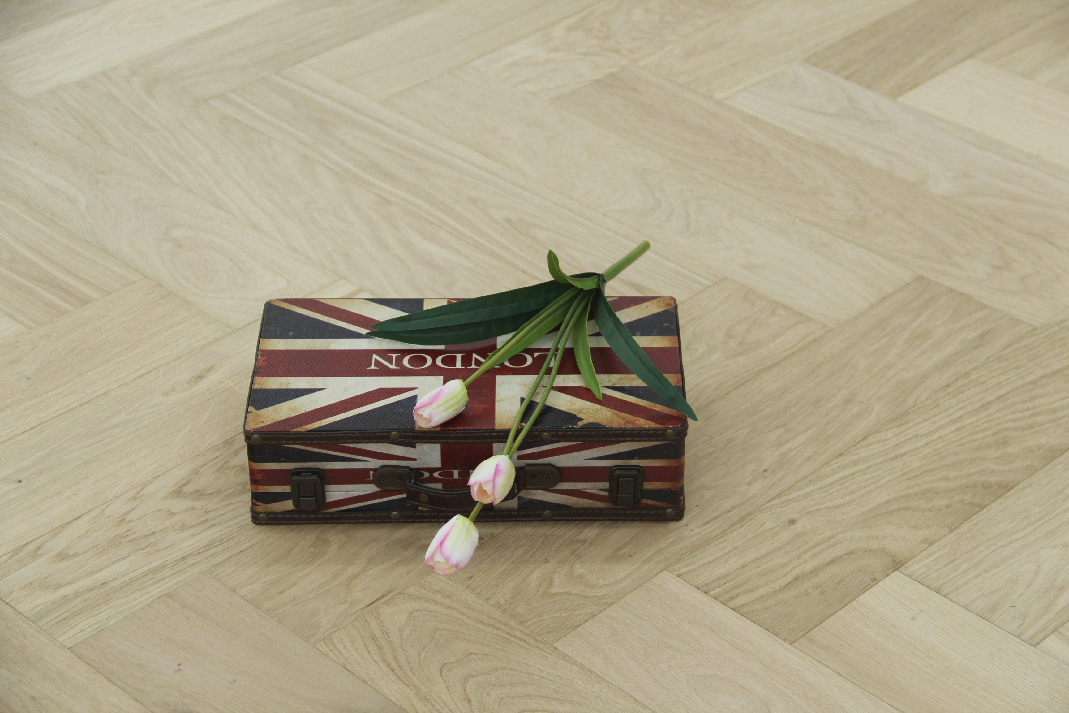Salento Flooring Hbw401 Oak Brushed L-grey Lacquered Herringbone ...