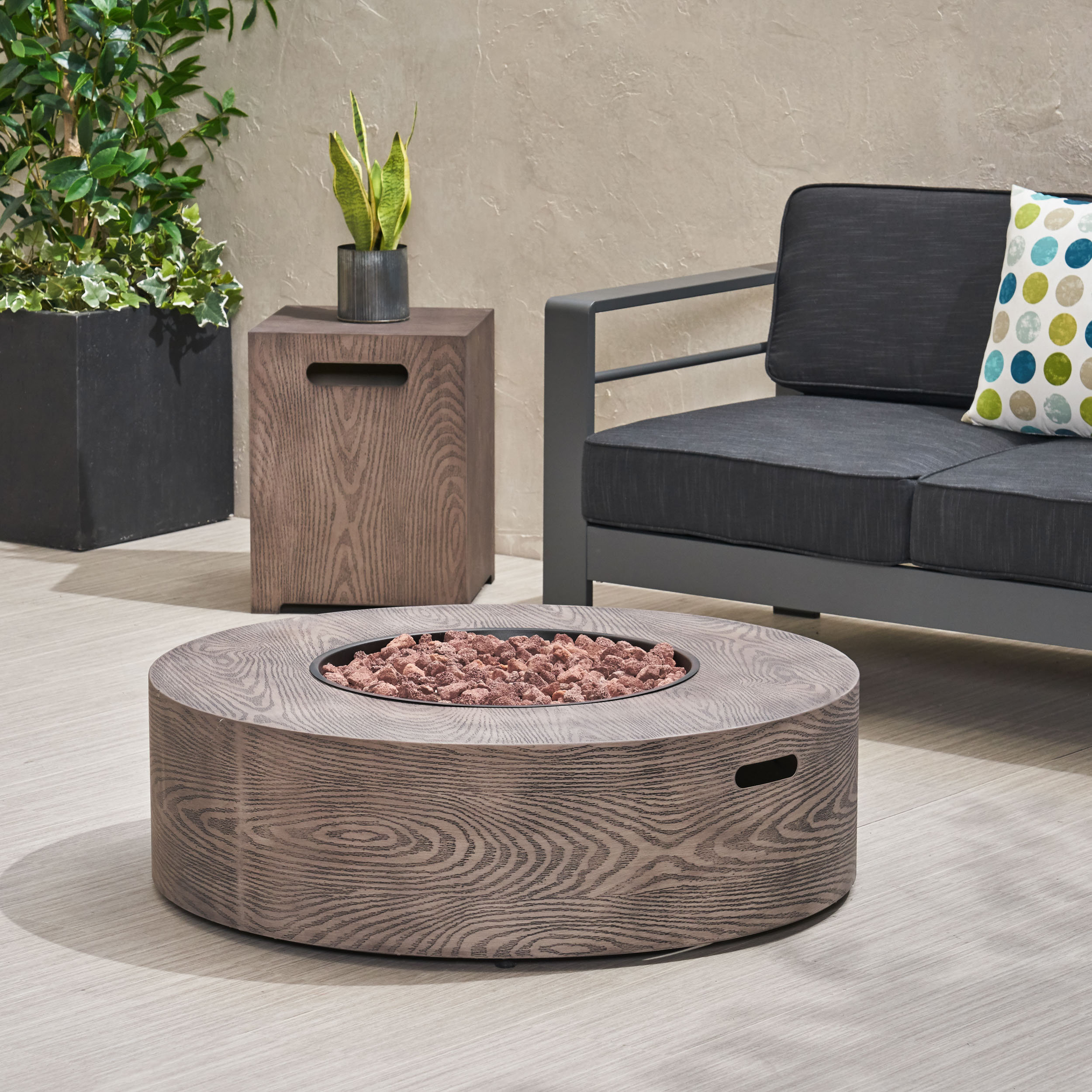 Loon Peak® Foyer au propane en fer Peregrine - Wayfair Canada