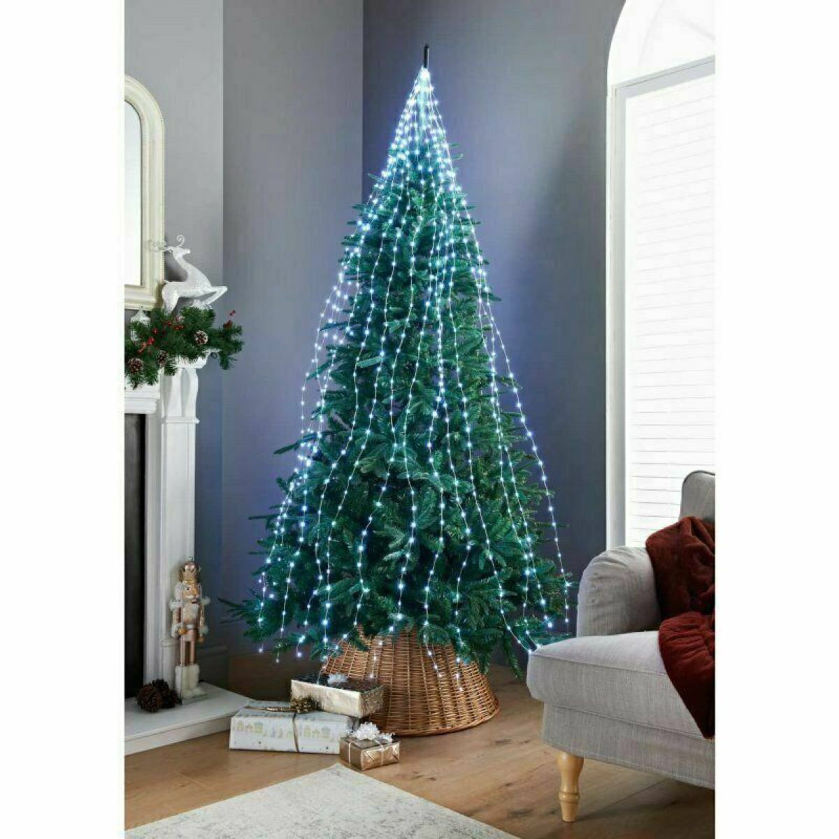The Seasonal Aisle 672 Clear Sparkle LED Cascading Micro Tree Net ...