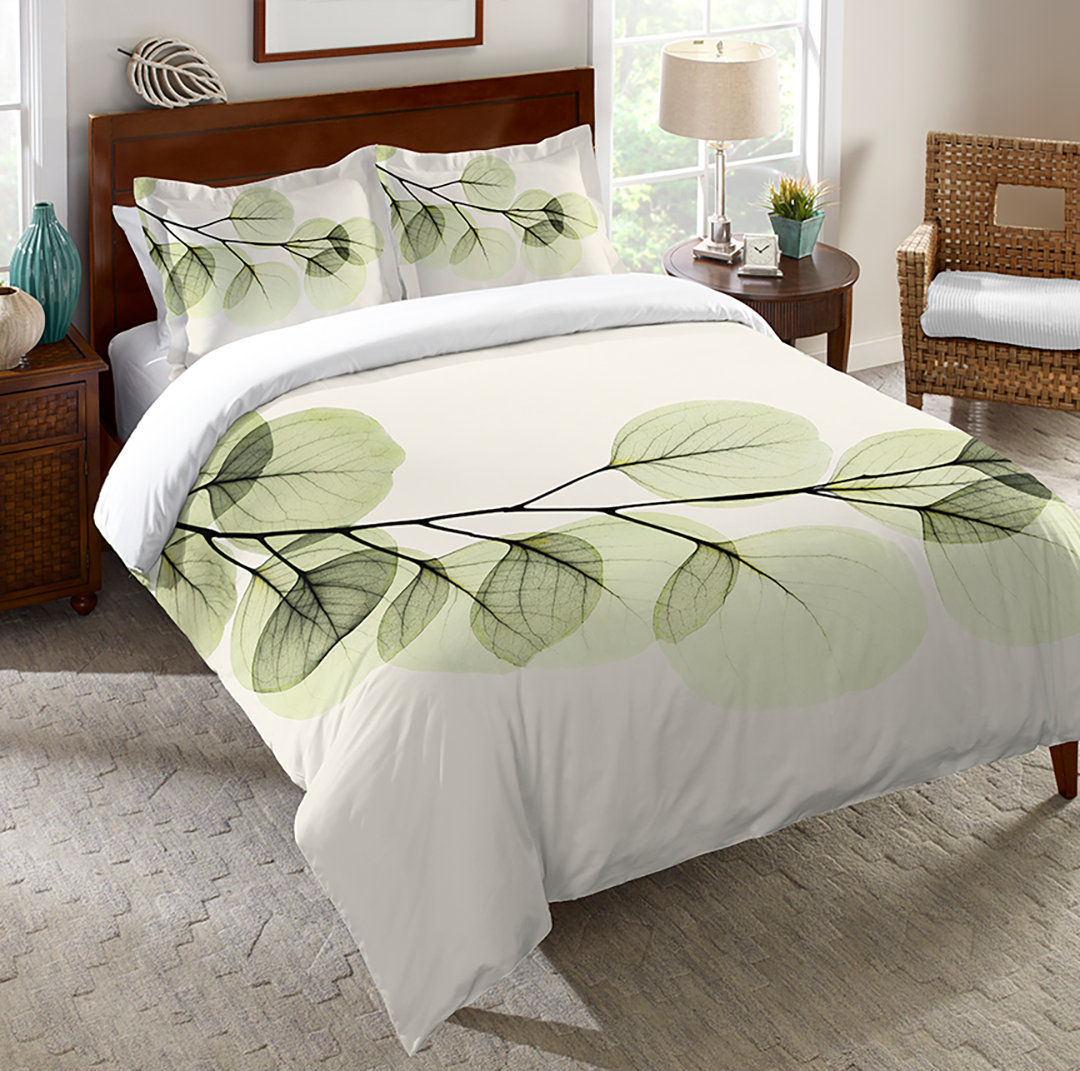 Laural Home Eucalyptus Green X-Ray of Eucalyptus Leaves Comforter ...
