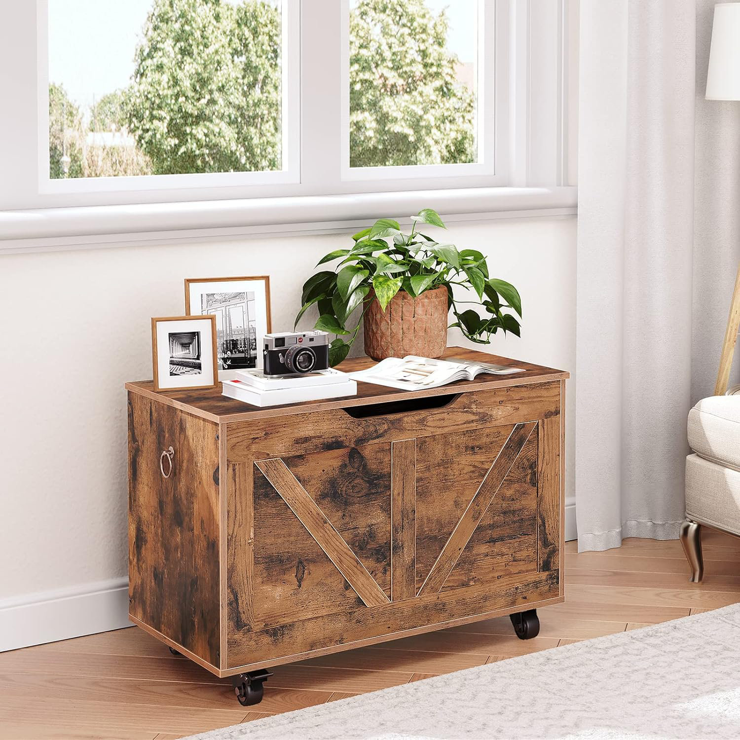 One Allium Way® Storage Chest With Wheels - 29.5" Rustic Toy Box Bench ...