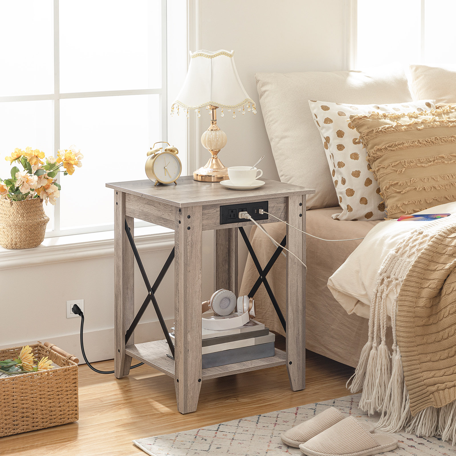 Laurel Foundry Modern Farmhouse® Alonso 23.6'' Tall End Table with ...