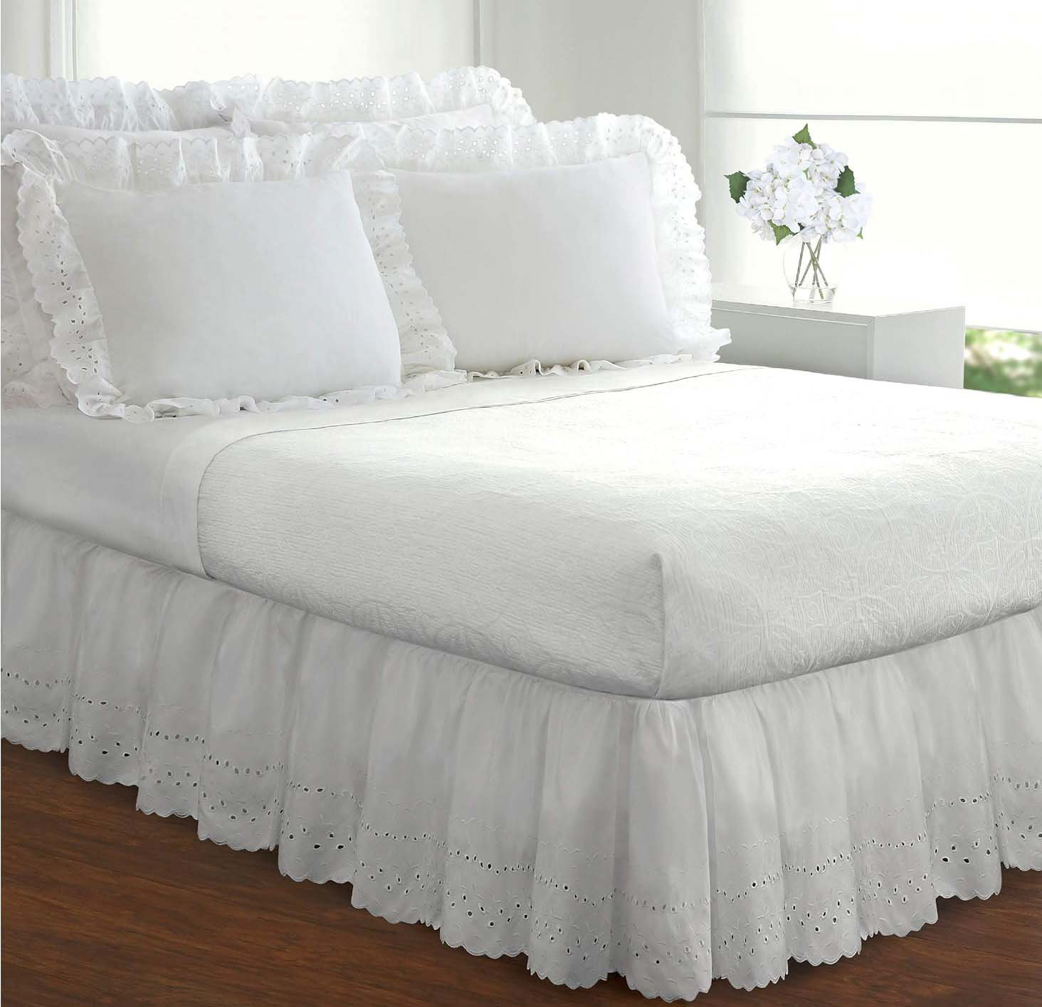LUCULY Ruffled Eyelet Bed Skirt Dust Ruffle with Gathered Styling and ...