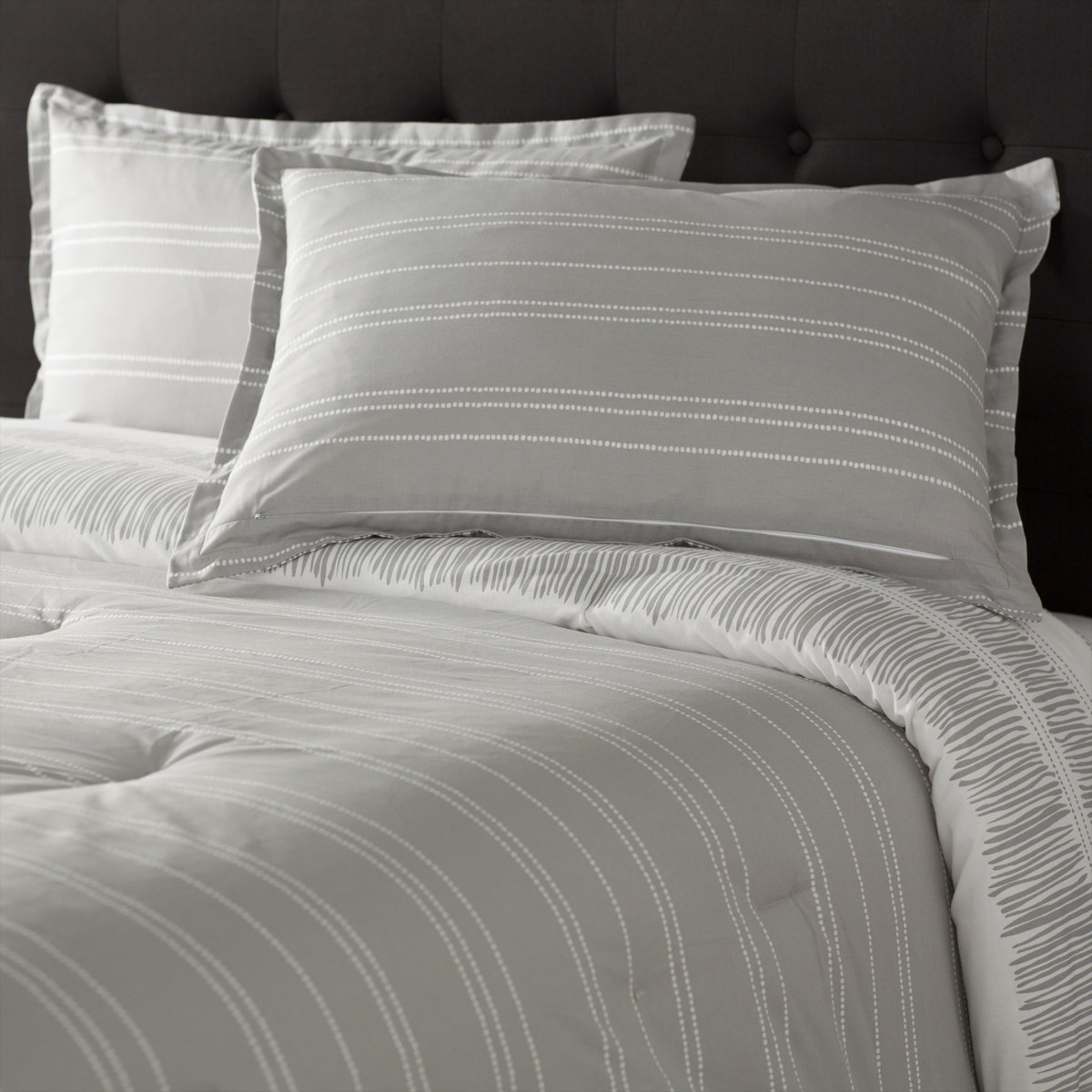 City Scene Ziggy Reversible Modern & Contemporary Comforter Set ...