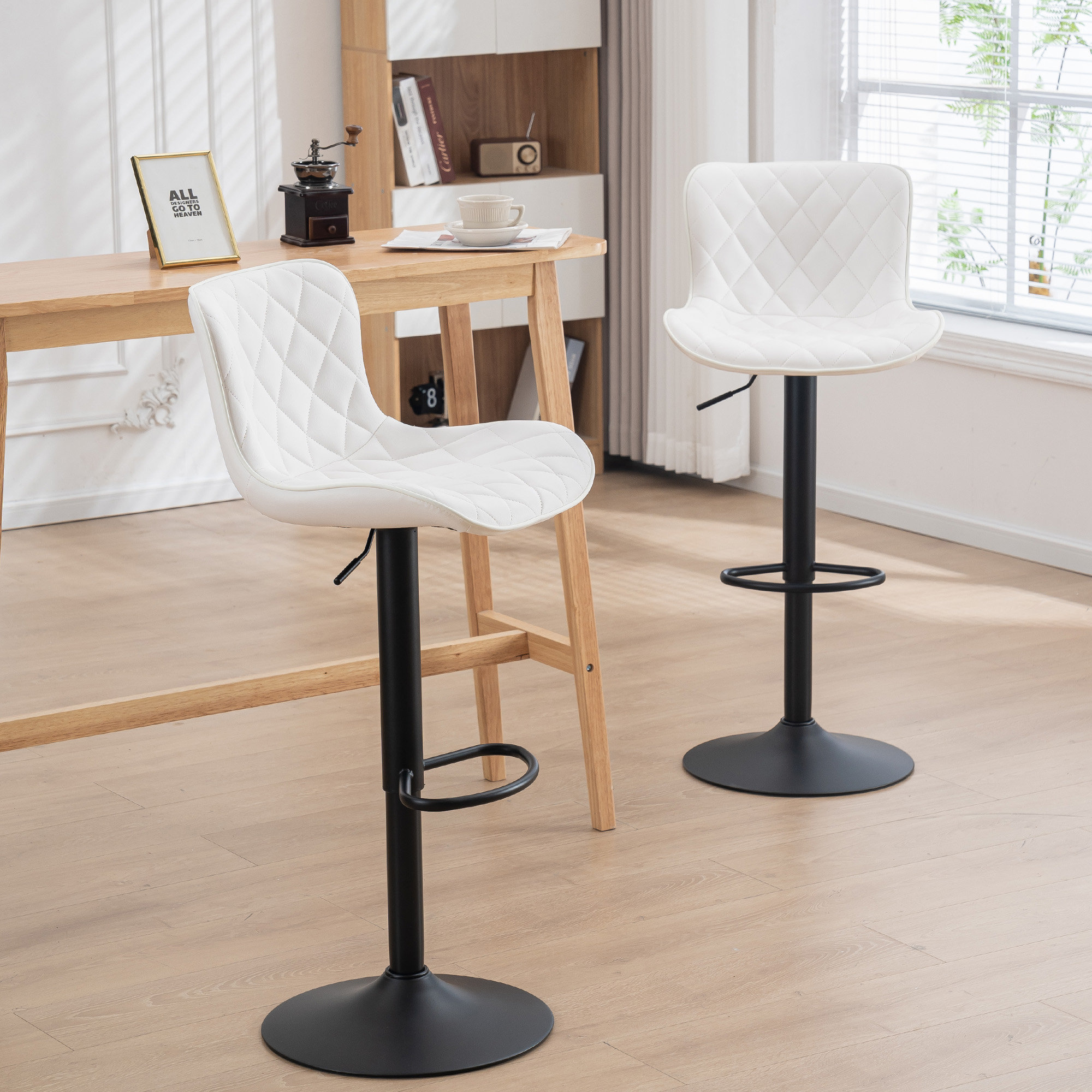 Ebern Designs Tabourets de bar pivotants à hauteur réglable Denan ...
