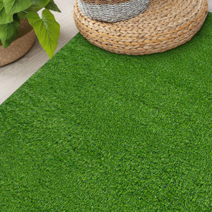 Wade Logan® Brittannie Indoor/Outdoor Waterproof Artificial Grass Turf ...