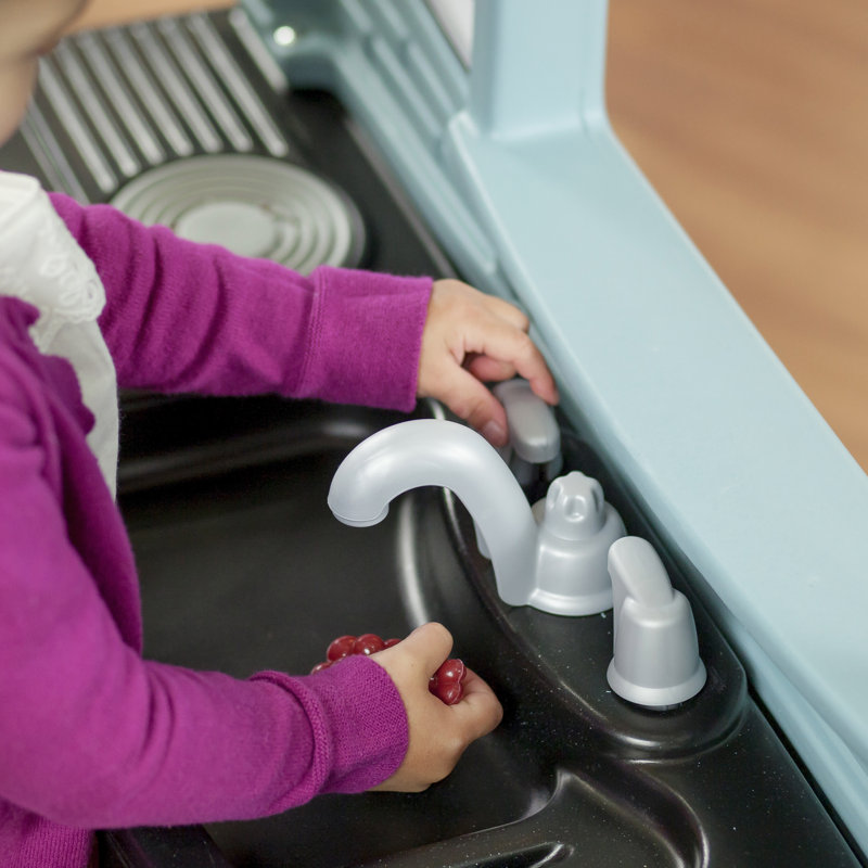 Step2 Best Chef's Kitchen Toddler Pretend Play Toy Kitchen Set ...