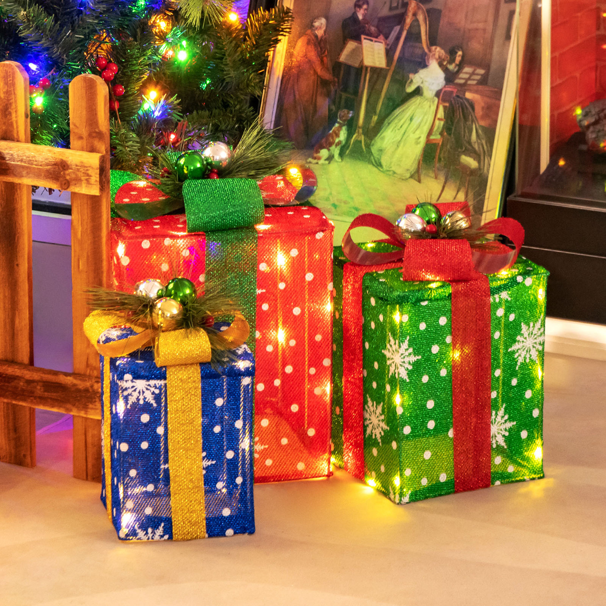 The Holiday Aisle® 3 Pcs Christmas Gift Box Decoration Indoor Outdoor ...