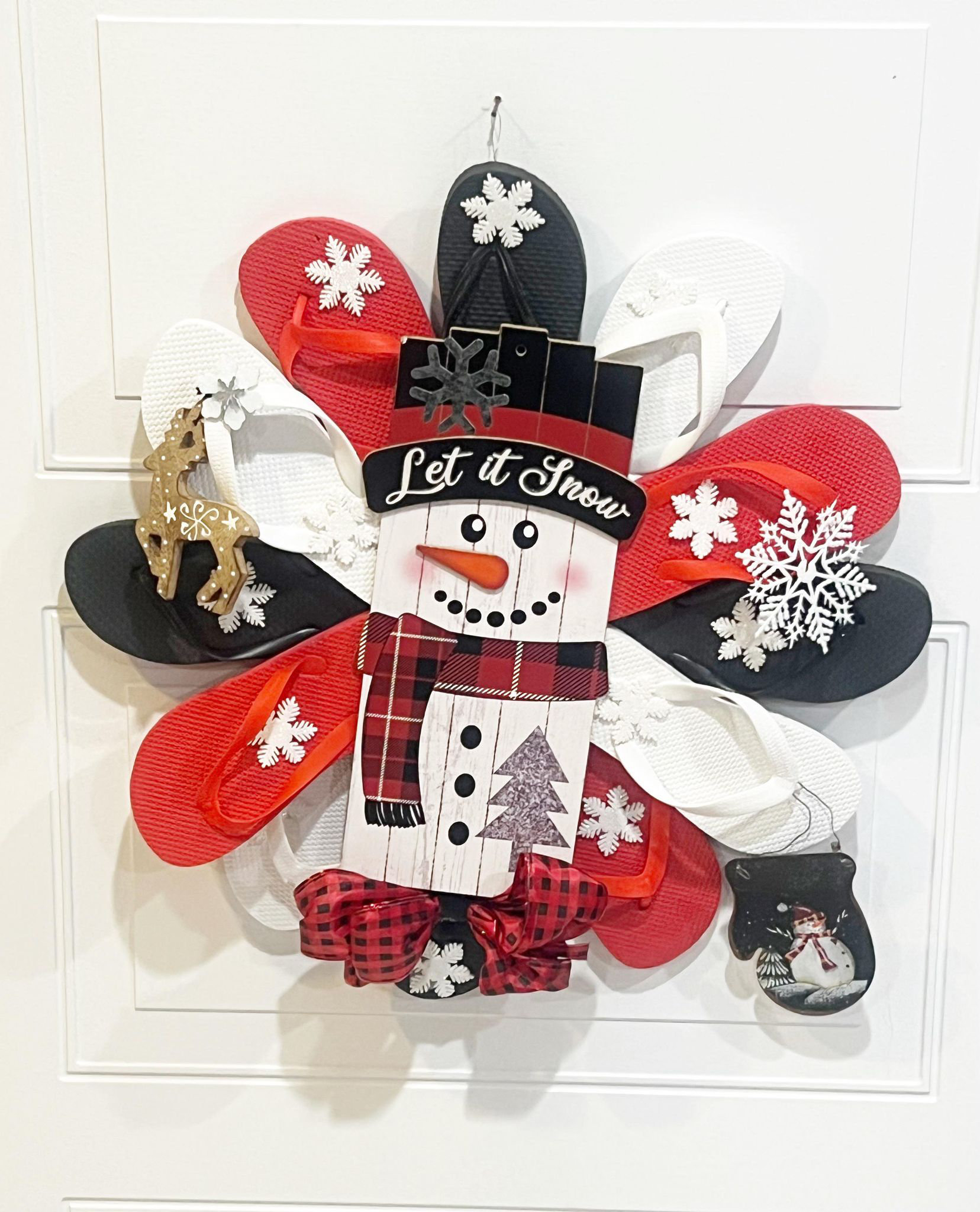 Bayou Breeze Let it Snow Snowman Wreath - Wayfair Canada
