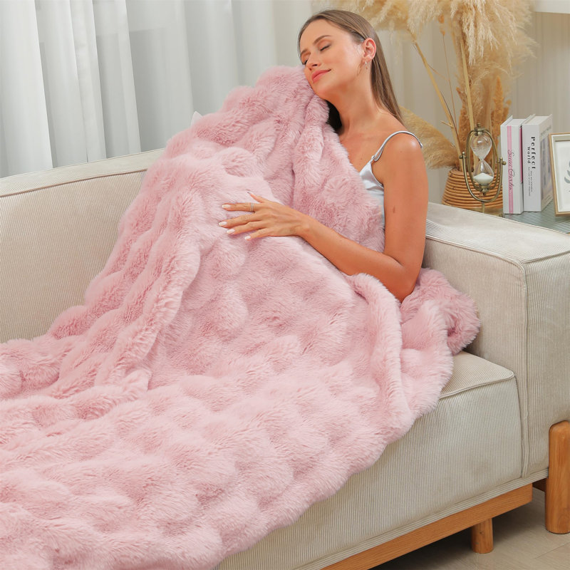 HERVEY Extra Soft Fuzzy Faux Fur Throw Blanket, Thick Warm Bubble Throw ...