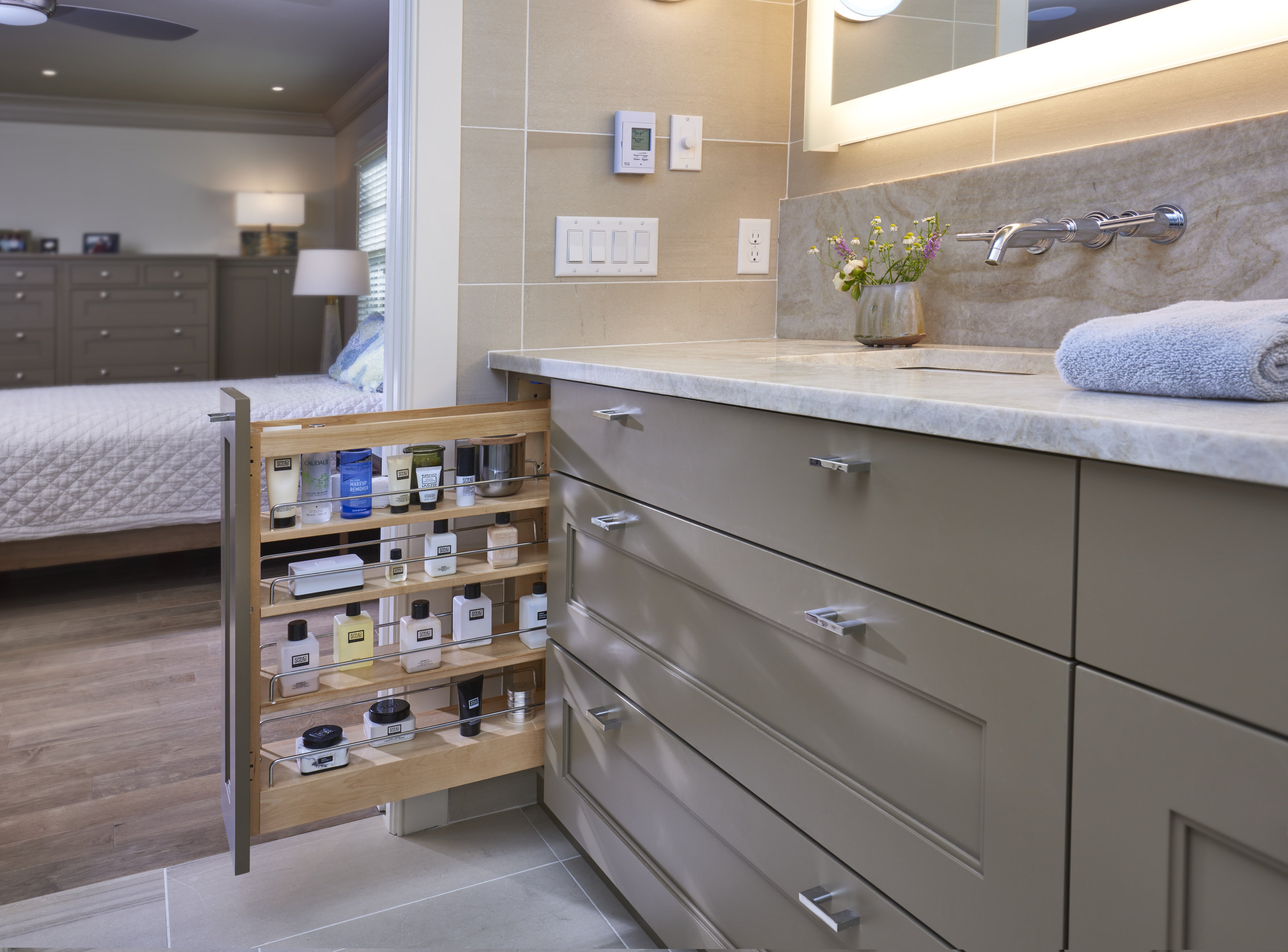 Rev-A-Shelf Wood Vanity Cabinet Pull Out Organizer with Soft Close ...