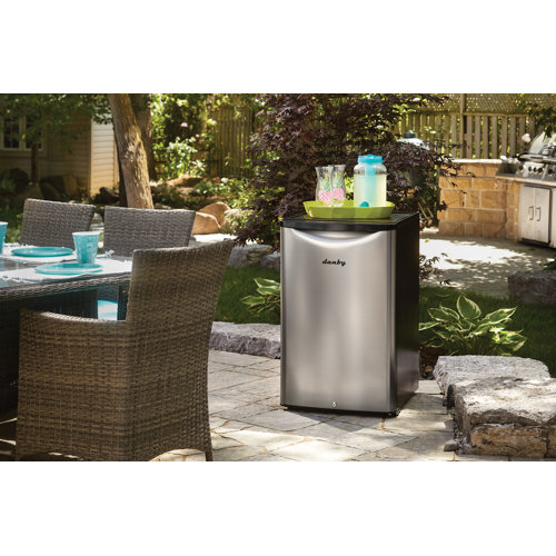 Danby Classic Retro 4.4 Cubic Feet Freestanding Mini Fridge & Reviews ...