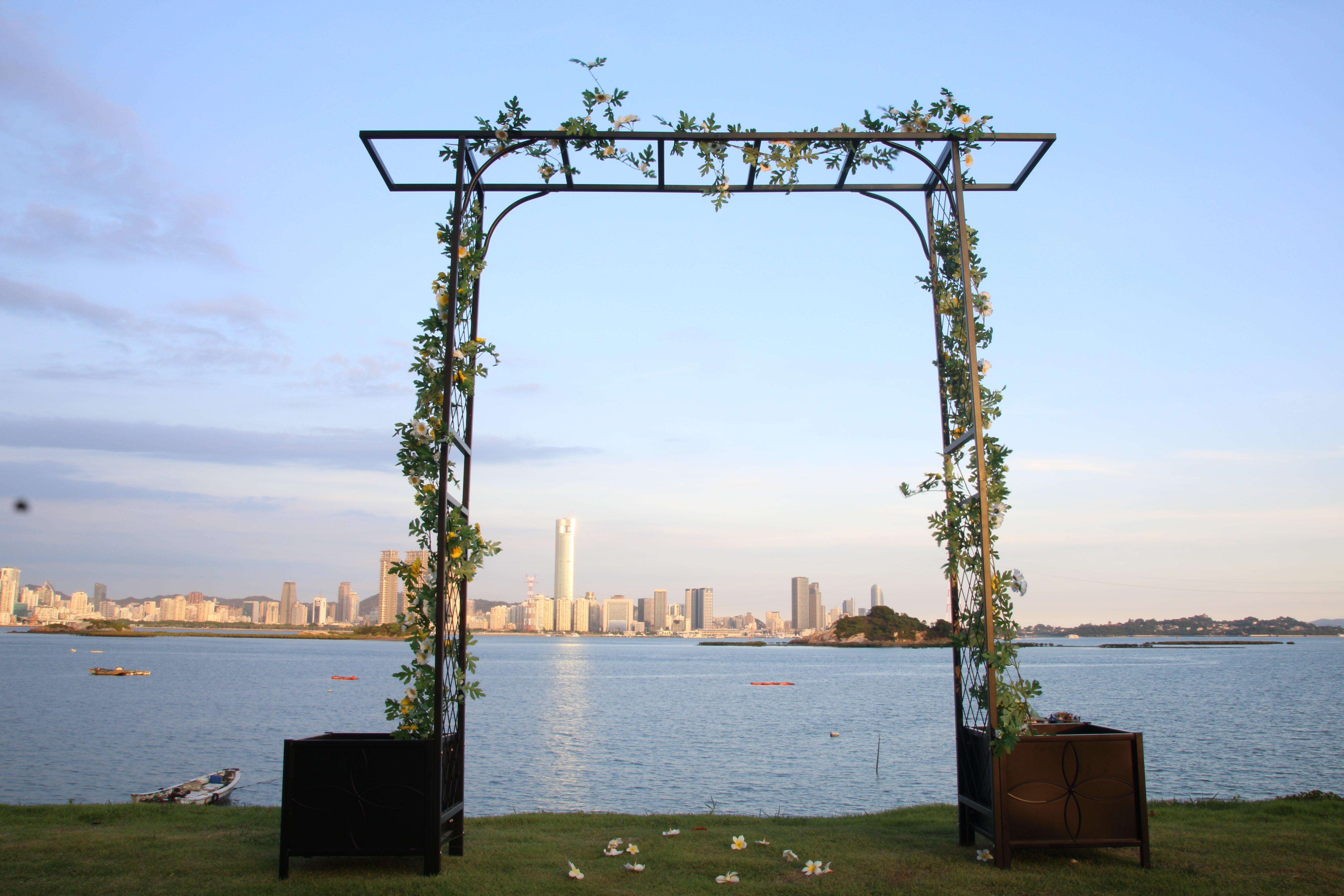 Arlmont & Co. Zhongma Metal Garden Pavilion With Flower Pots, 83.5 ...