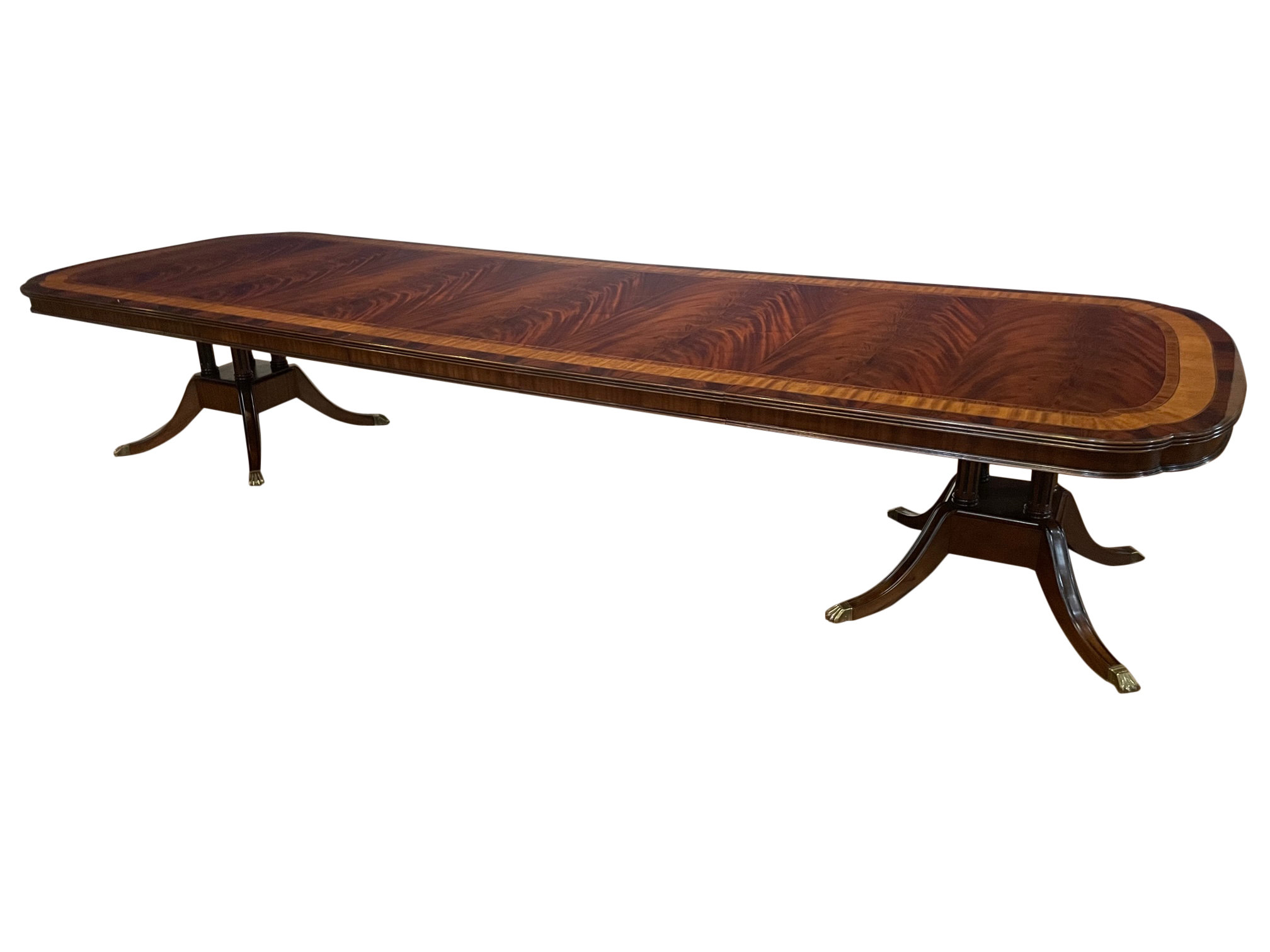 Leighton Hall Furniture Scallop Cornered Mahogany Banquet/Dining Table ...