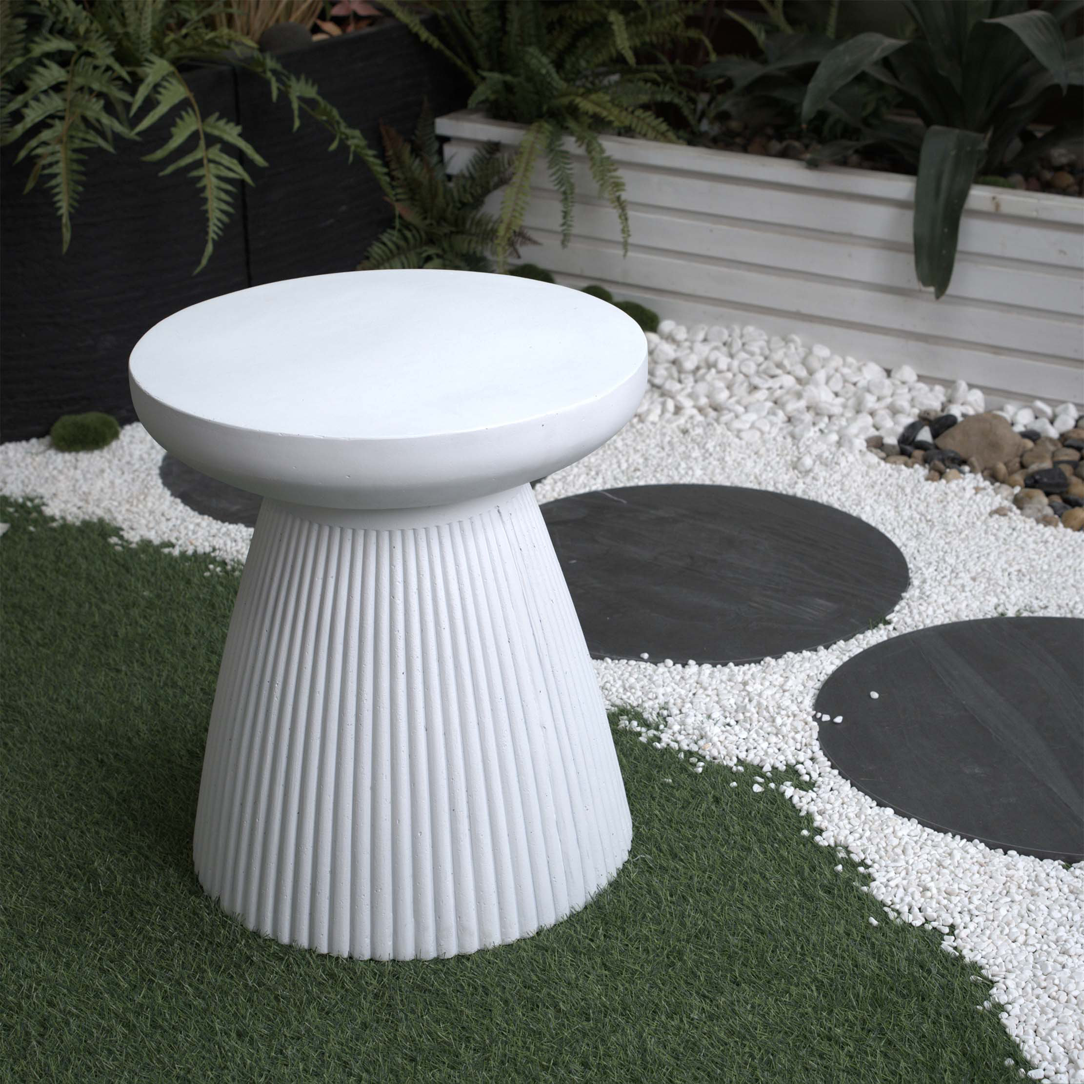Latitude Run® Decorative Garden End Table, 18.1" H Modern Heavy Duty ...