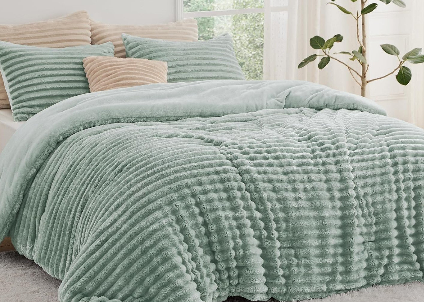 Hekass The Fluffy Comforter Set Queen - Super Soft Faux Fur Comforter ...