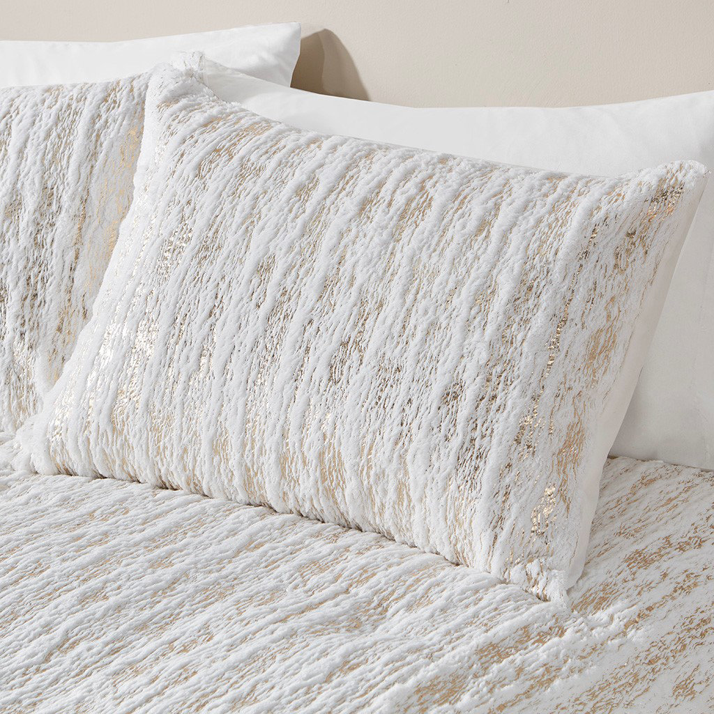 Gracie Mills Maelona Metallic Print Faux Fur Comforter Set | Wayfair