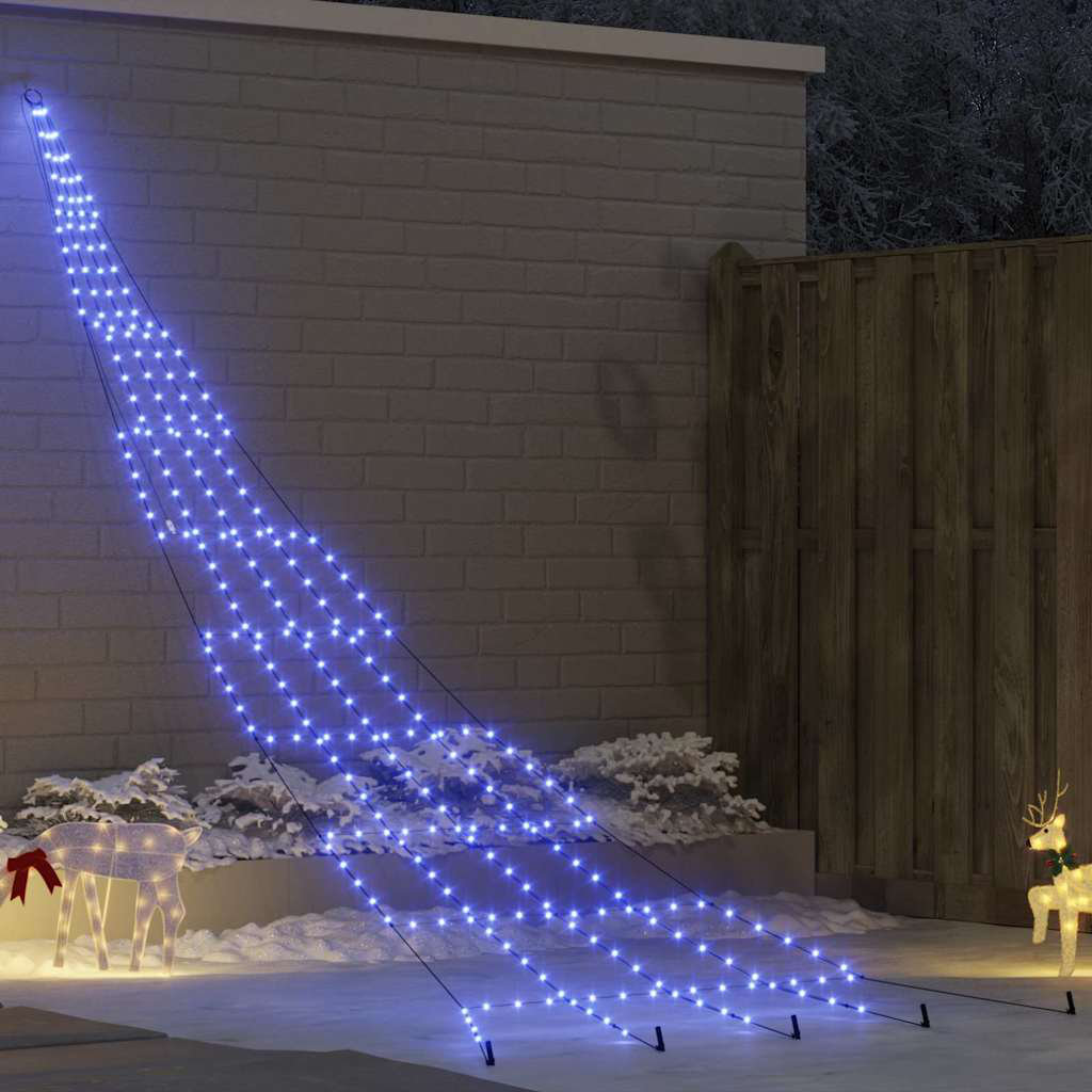 The Seasonal Aisle LED Christmas Tree with Ground Spikes 500 cm Metal ...