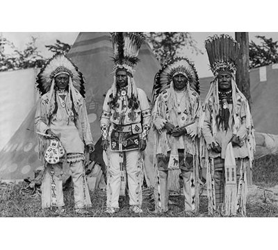 Buyenlarge Four Native American Chiefs In Traditional Clothing Print ...