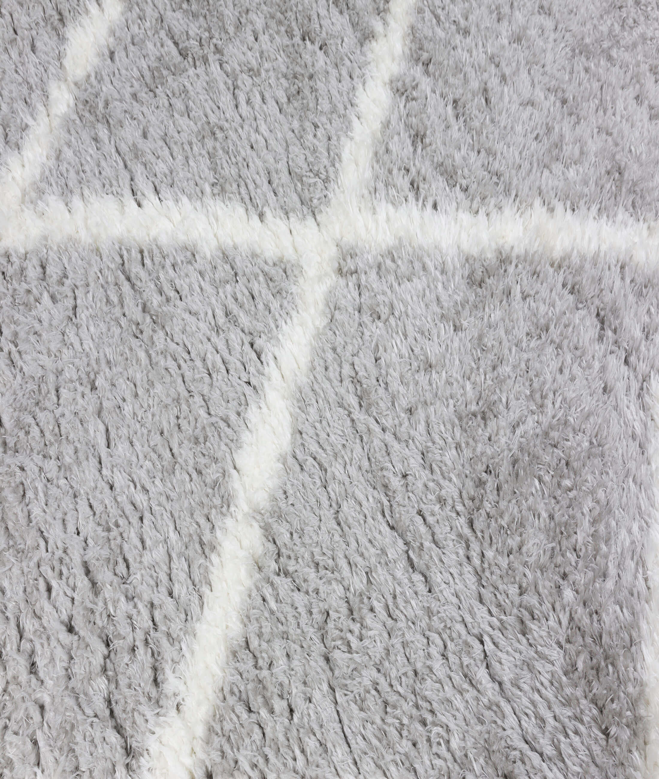 Latitude Run® Marquavius Shaggy Geometric Design Grey White Carpet ...