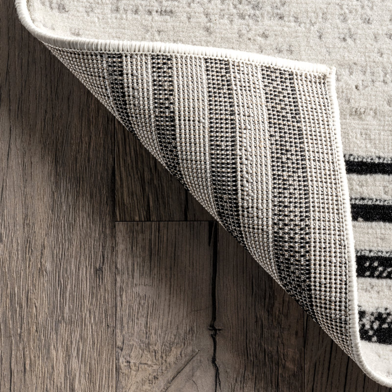 Wade Logan® Diller Machine Woven Performance Gray Rug & Reviews | Wayfair