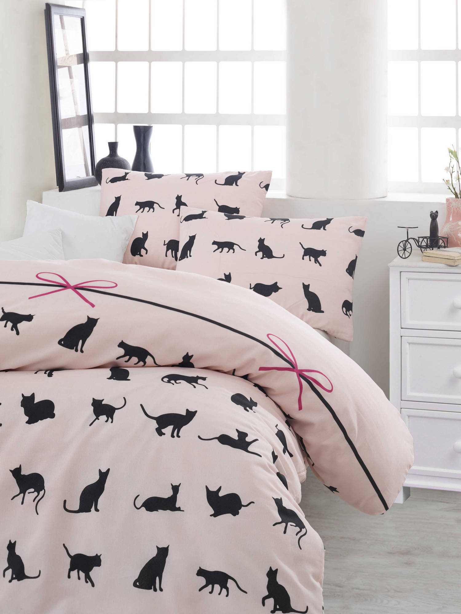 Asir Group INC Esean Black/Fuchsia Cotton Blend 3 Piece Modern ...