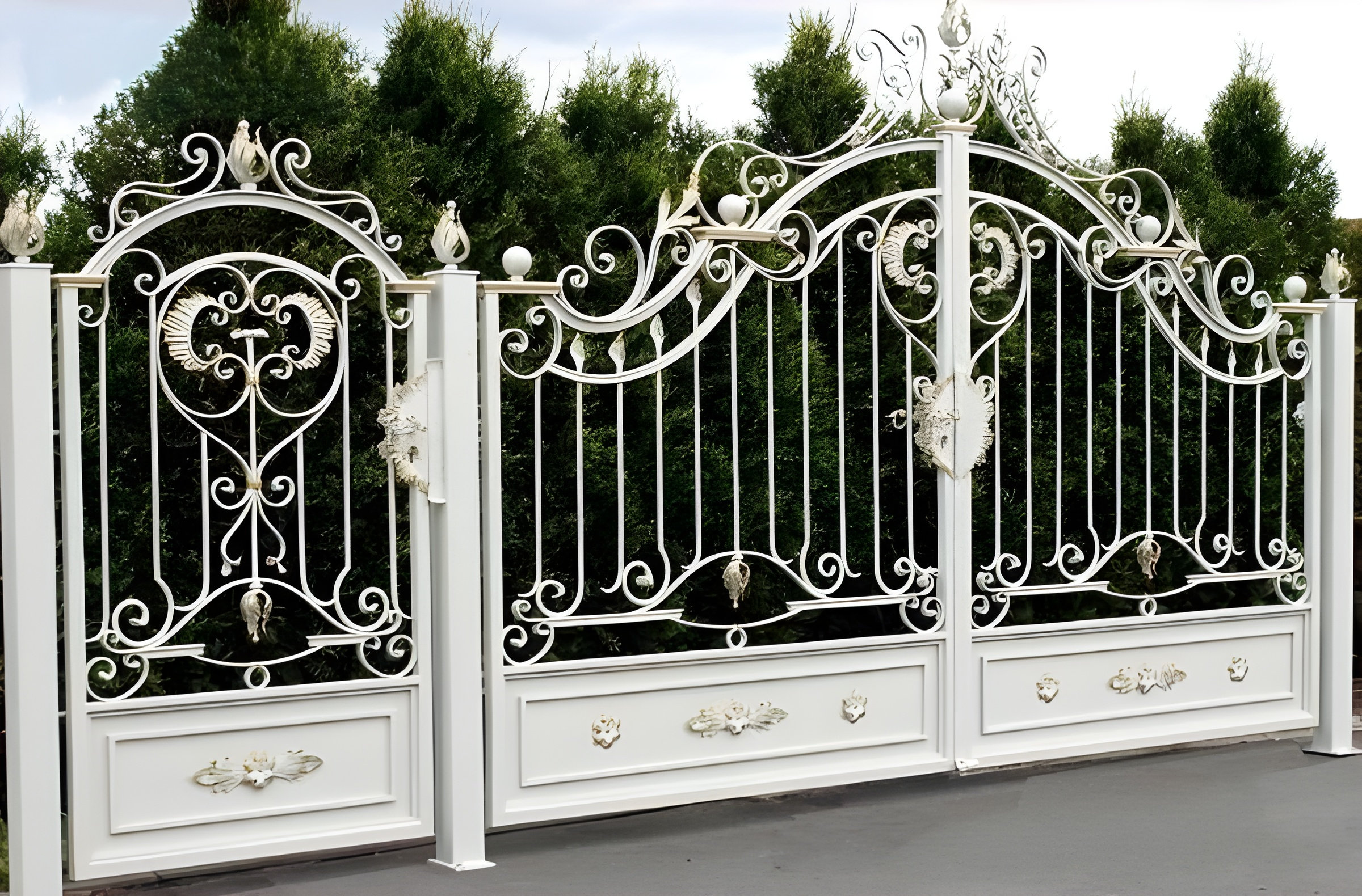 TAIMCO Royal Majestic Metal Driveway Gate - Wayfair Canada