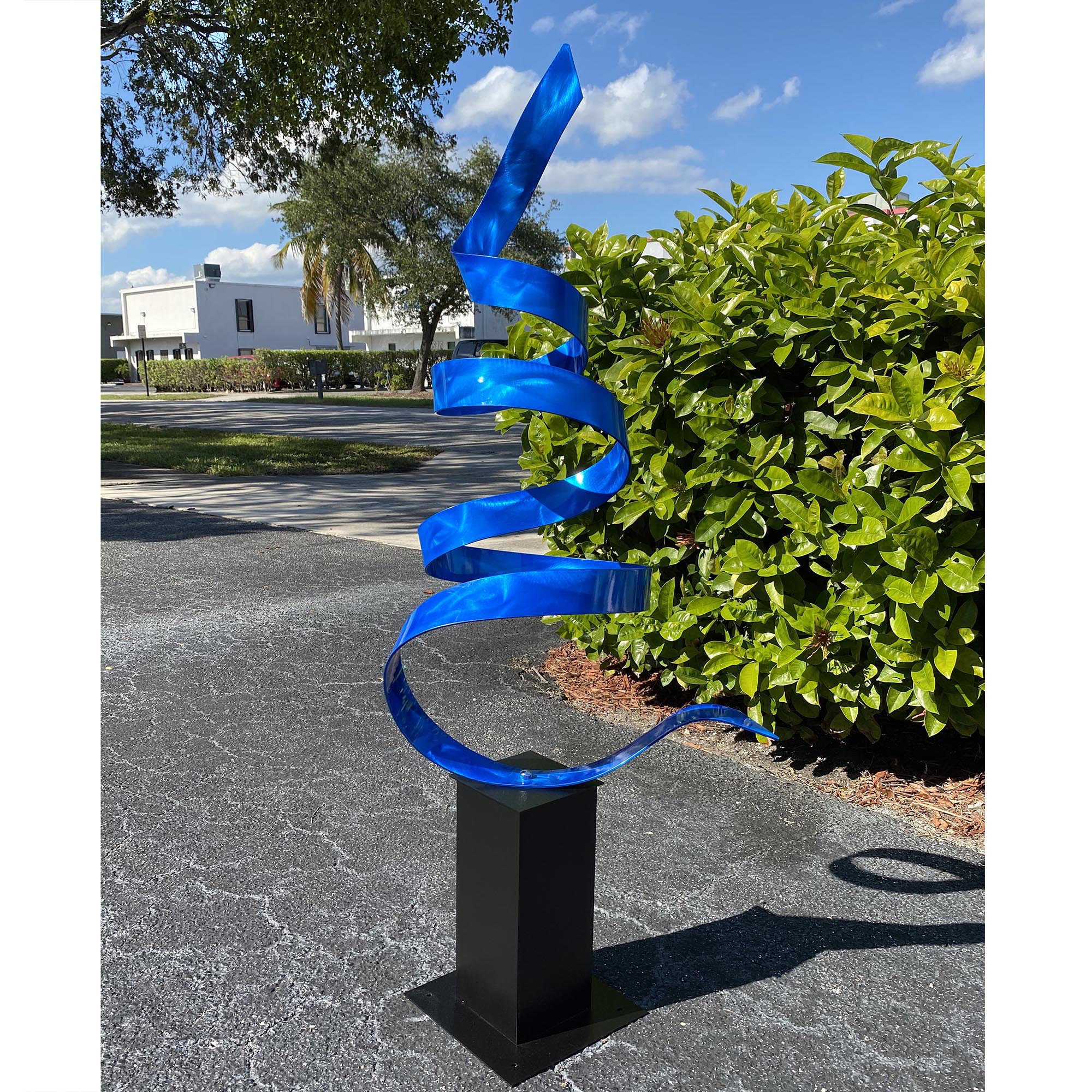 Statements2000 Twist Garden Statue | Wayfair