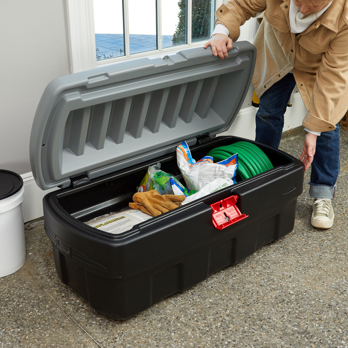 Rubbermaid Action Packer Heavy Duty Storage Totes with Lids & Reviews ...