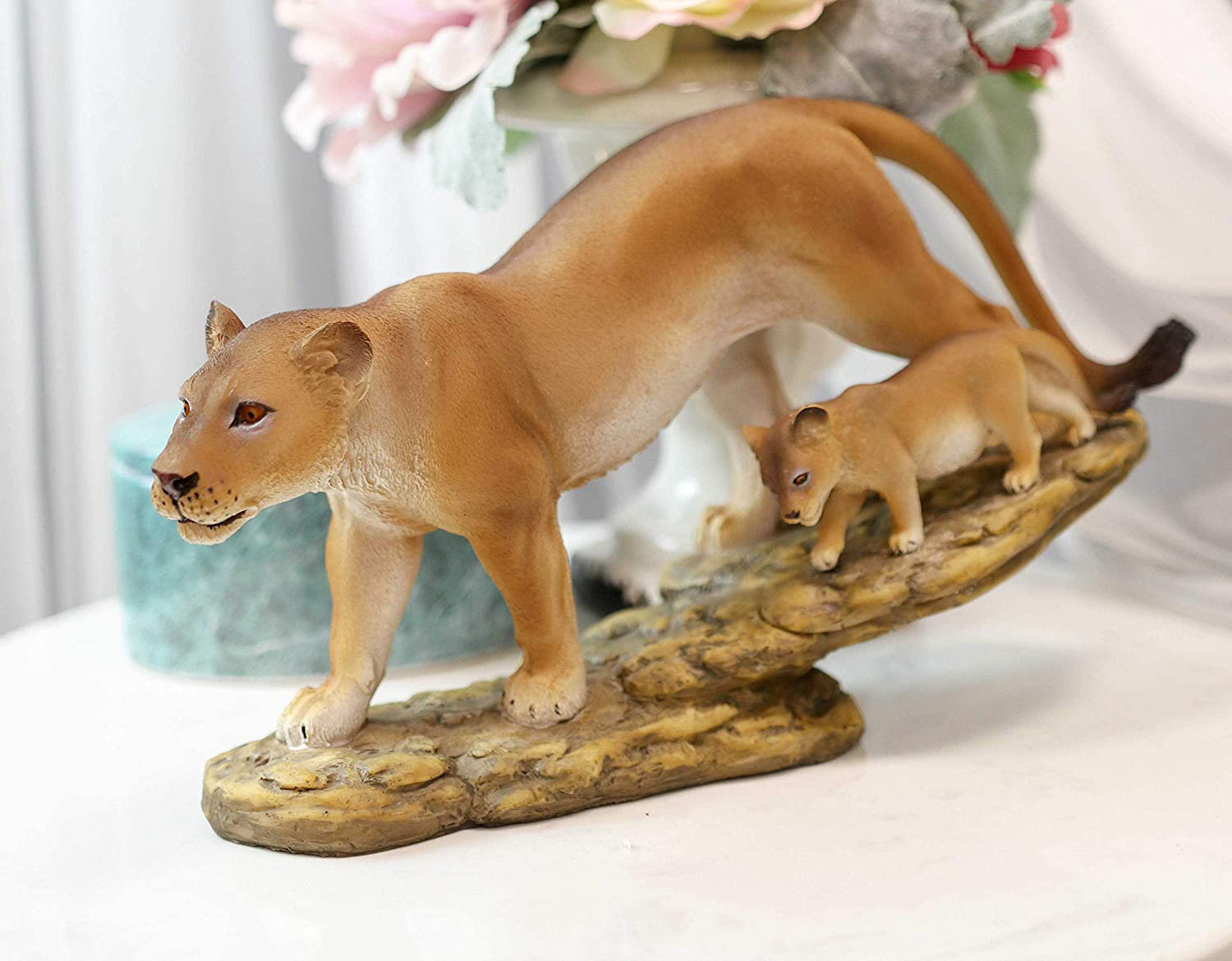 Dakota Fields Berends Safari African Lioness With Cub Figurine ...