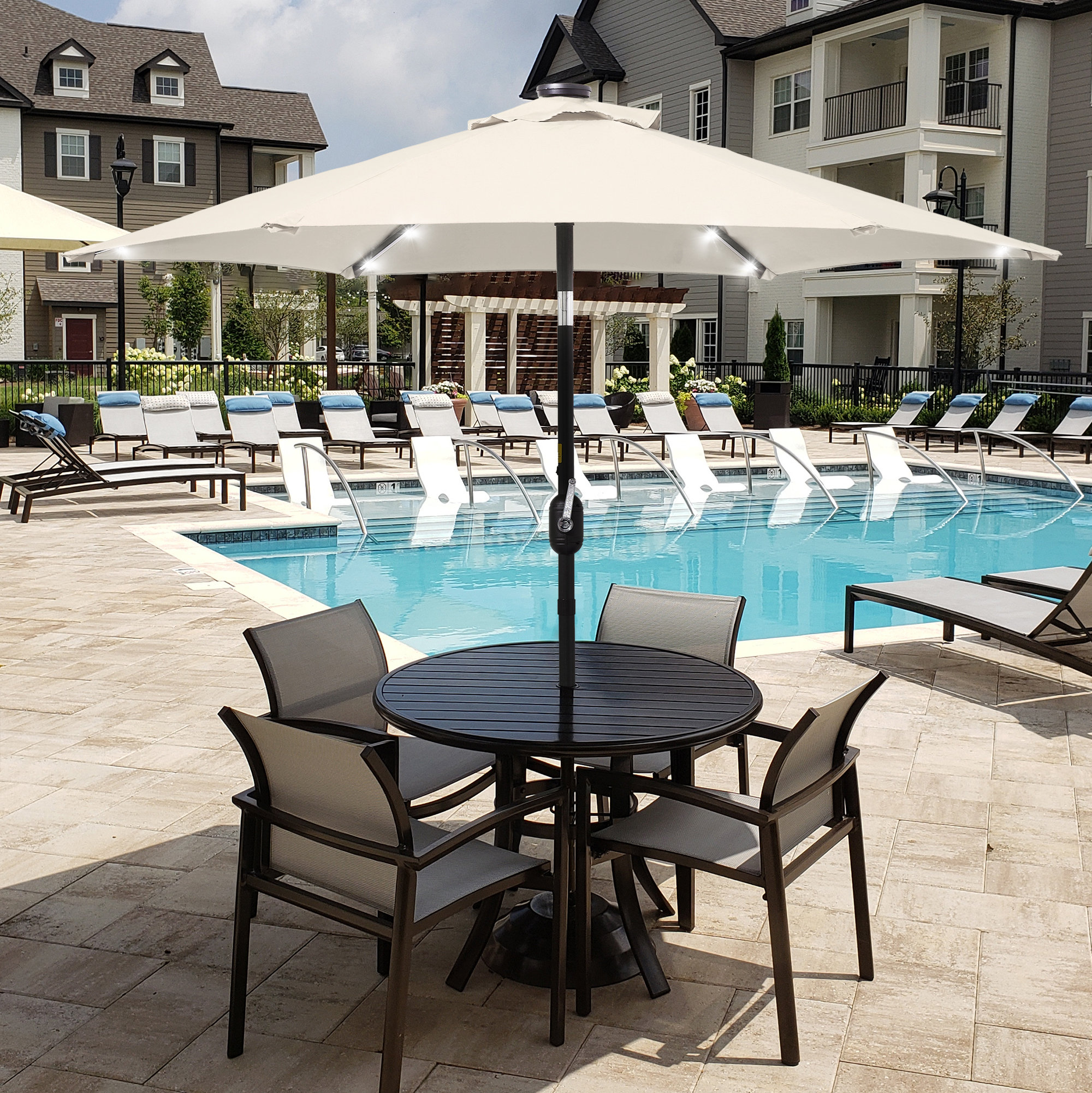 Arlmont & Co. Parasol de table d'extérieur 7,5 pi à DEL en acier pour ...