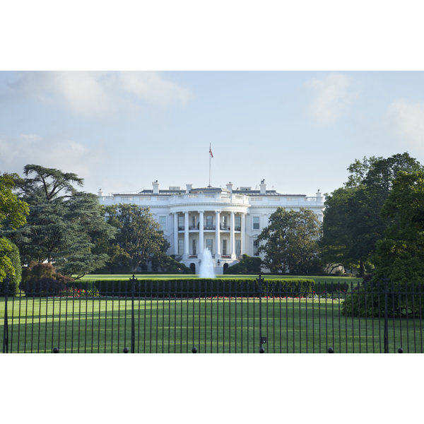 Hokku Designs Elwine The White House On Canvas by Willard Photograph ...