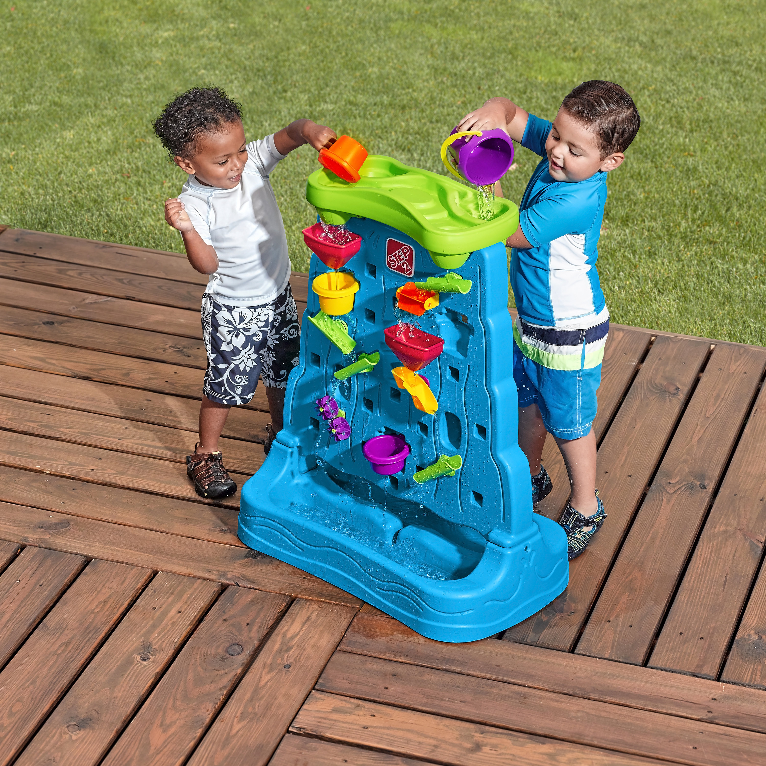 Step2 Waterfall Discovery Wall Outdoor Toddler Water Table & Reviews ...