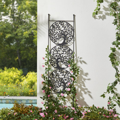 gothic style trellis