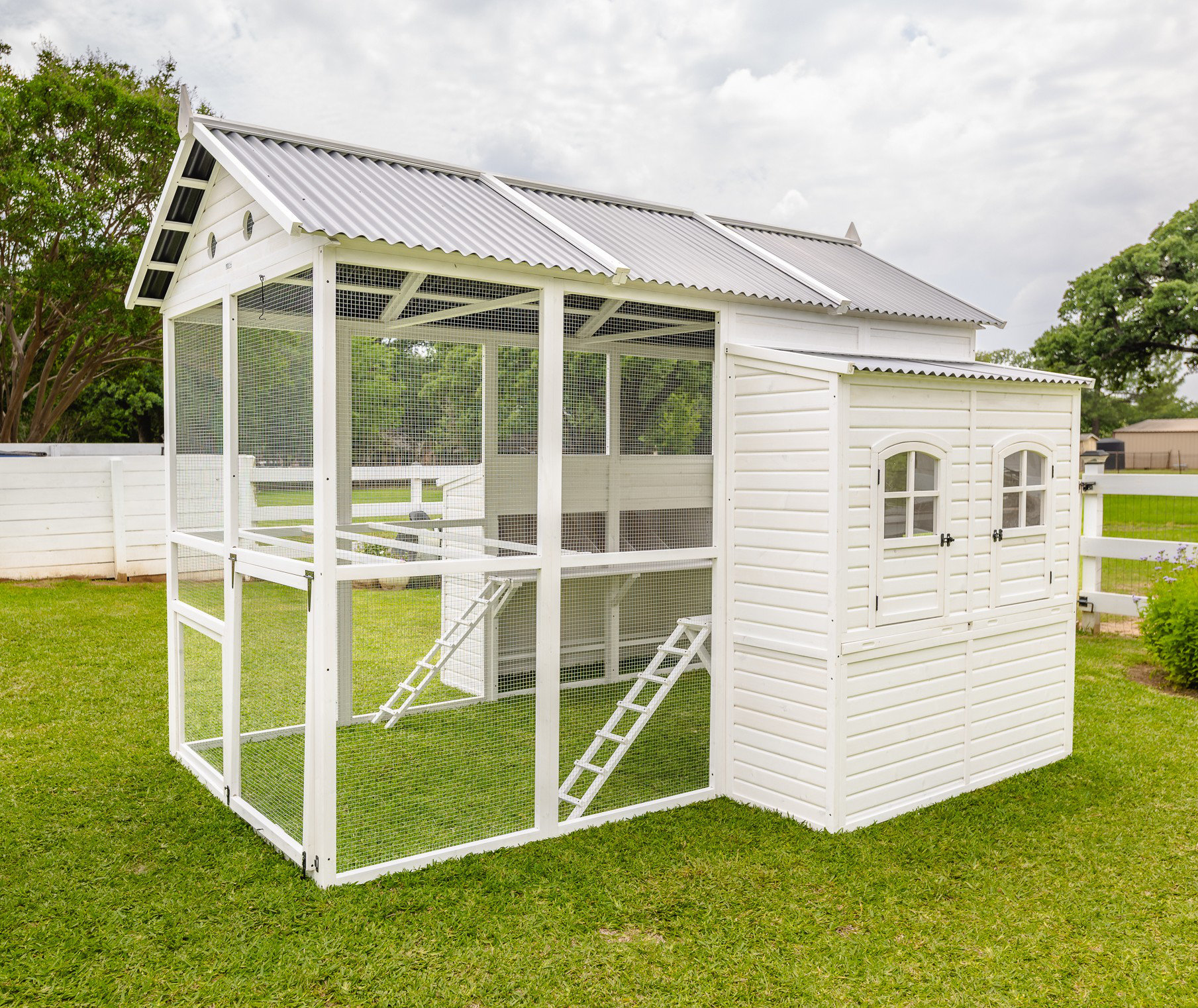 Zylina Modern Countryside Chicken Coop | Wayfair