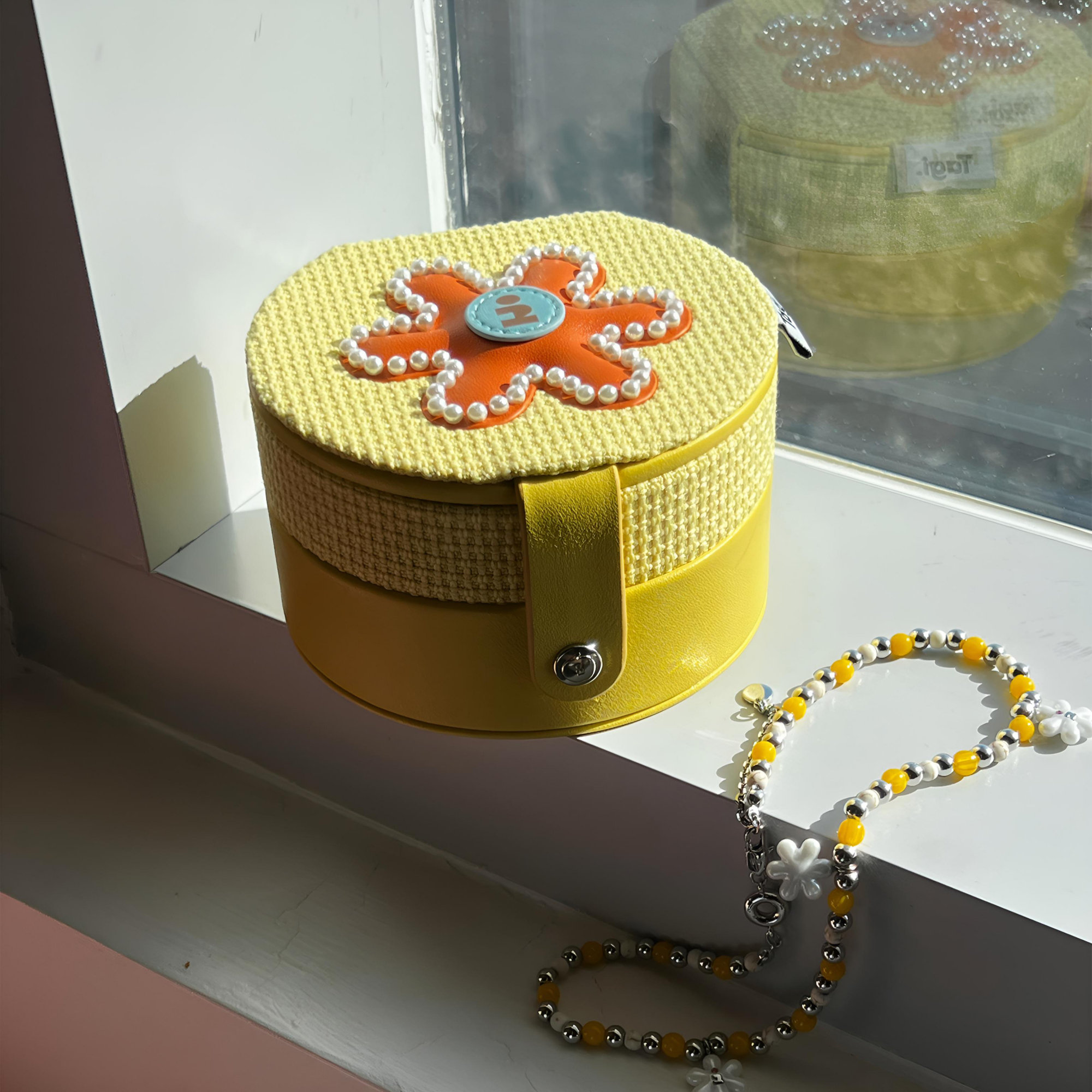 Dakota Fields Star, Small Flower, Shell, Pearl, Double Layered Circular ...