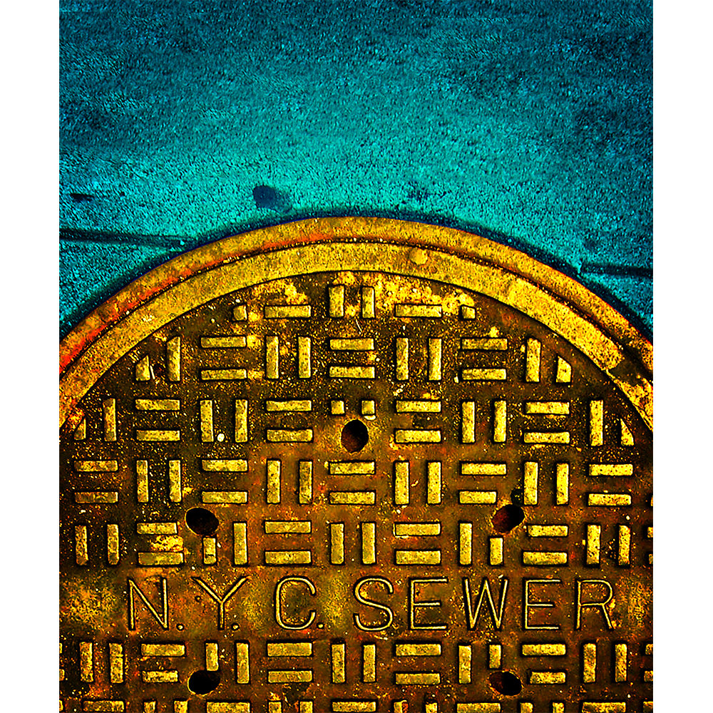 Latitude Run® New York City Manhole Cover - New York City - Canvas ...