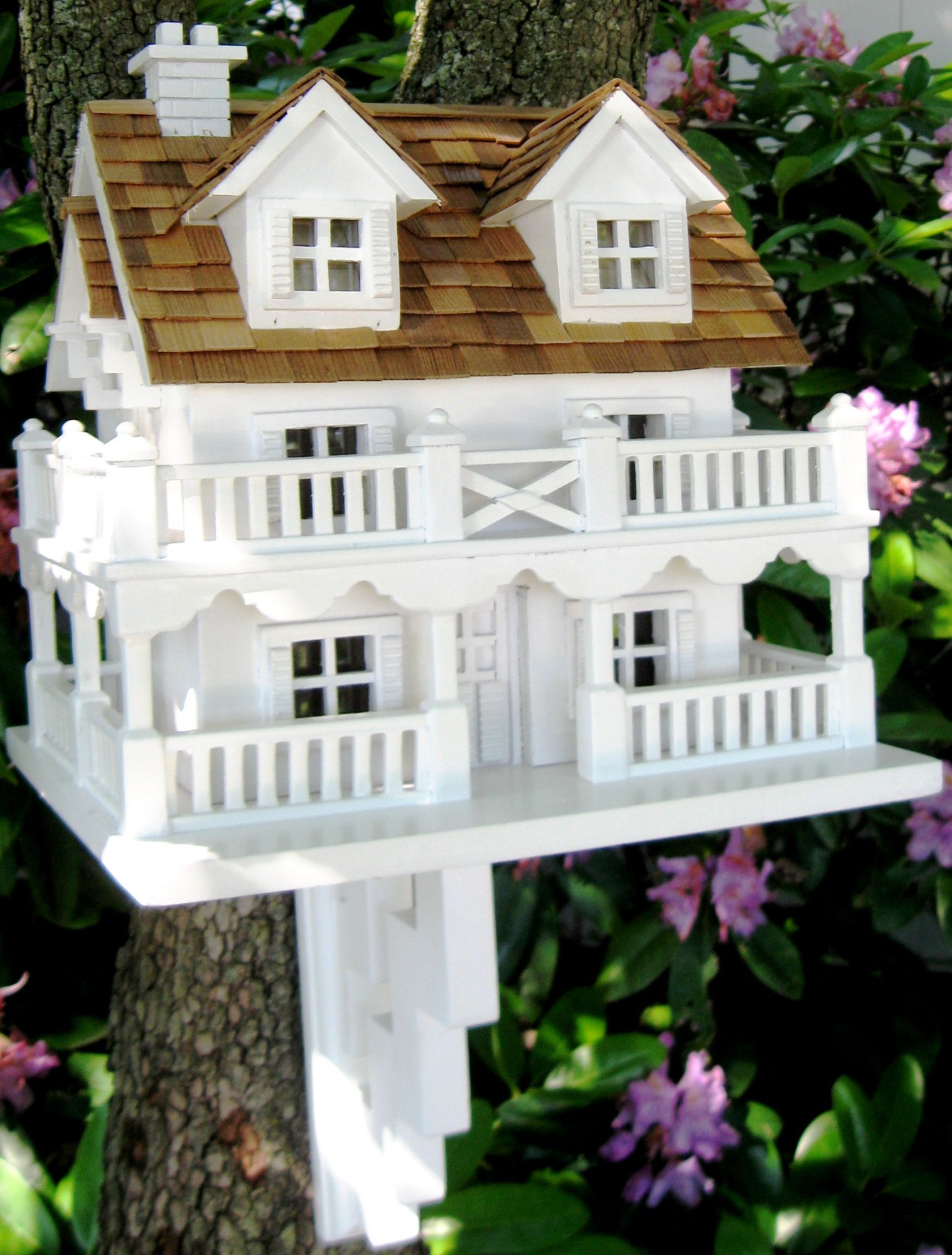 Home Bazaar Signature Series Cape Cod 11'' H x 10.5'' W x 9.5'' D ...