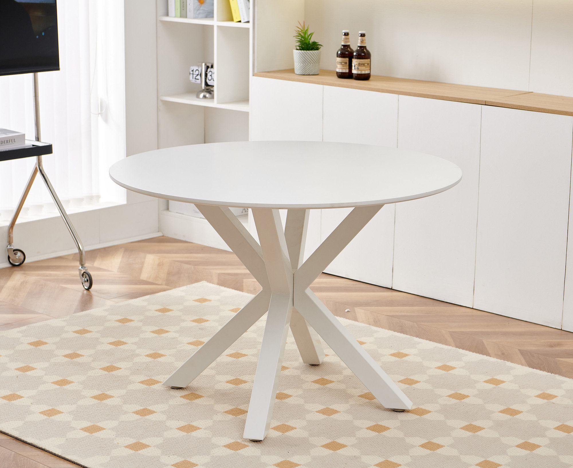 Corrigan Studio® Dining Table For 4-6 People With Round Mdf Table Top ...