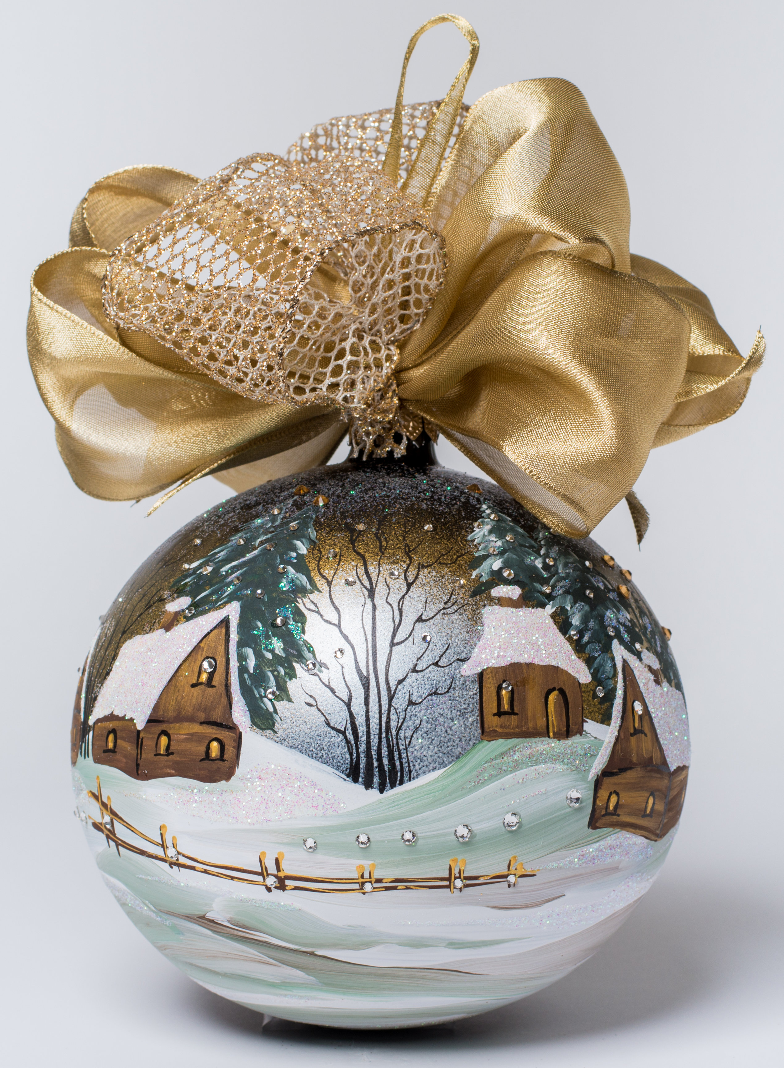 Mixed-Animal Print VA Cold Winter Night - White/Green/Gold Ball ...