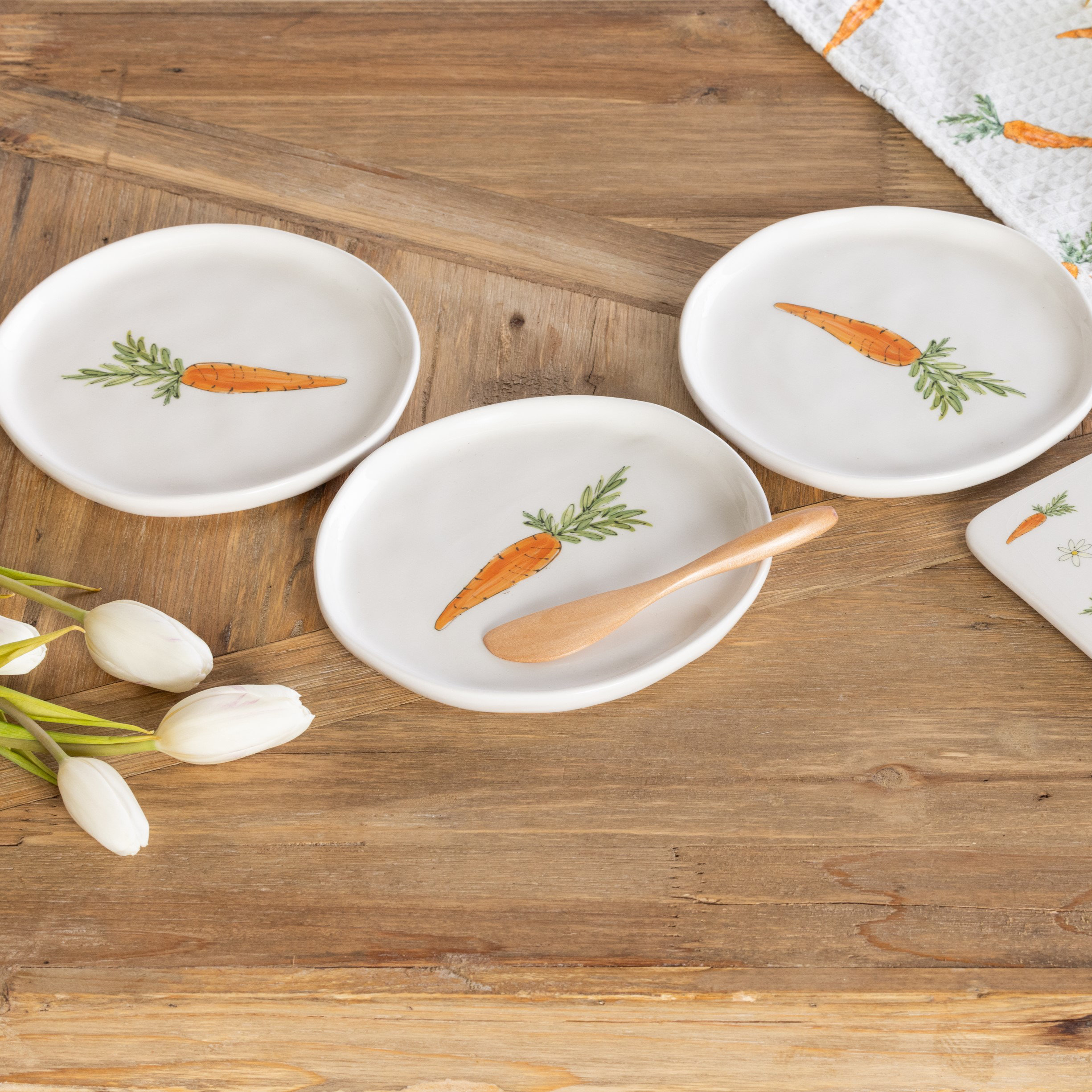 Gracie Oaks Ceramic Carrot Tidbit Plates Set of 3 Home Decorations ...