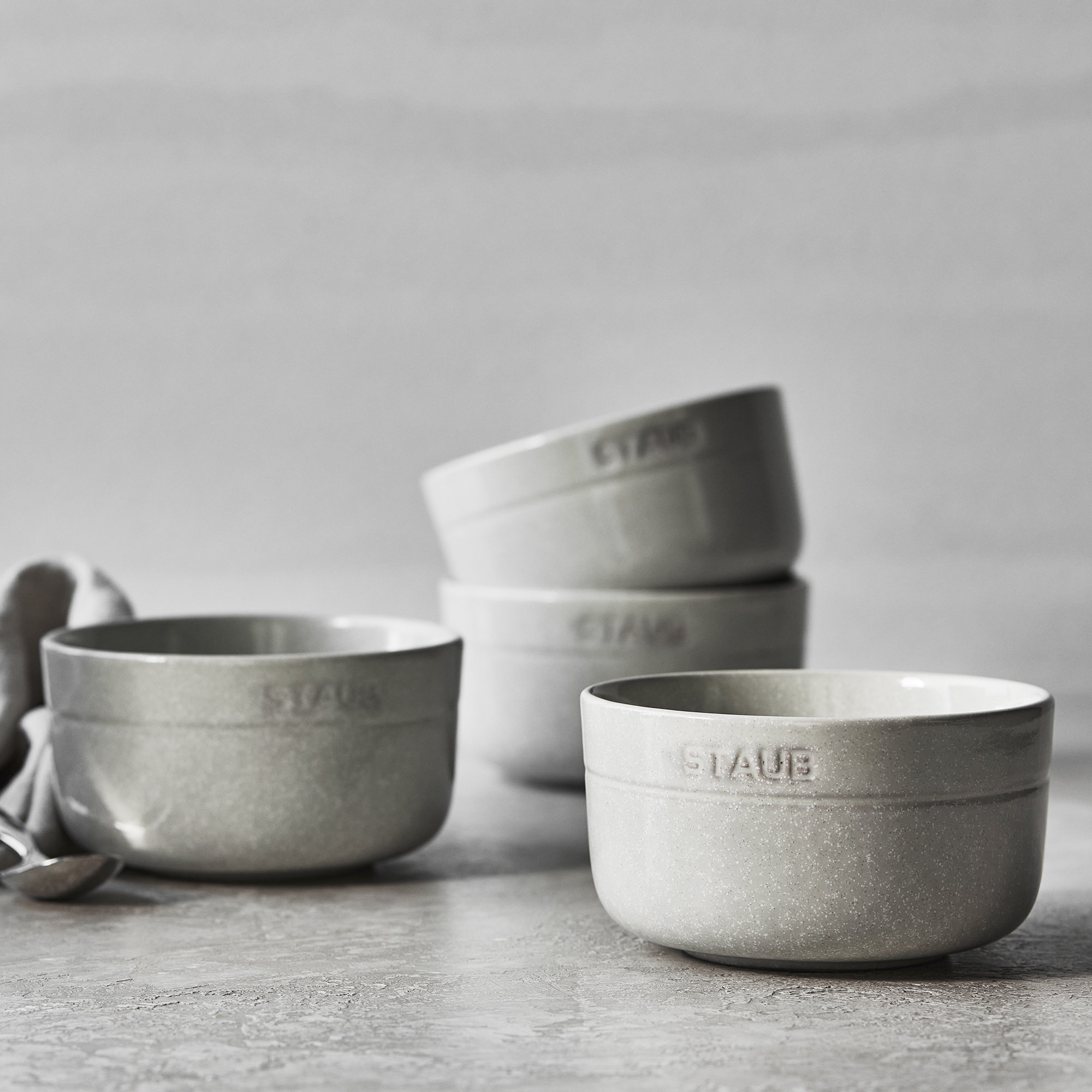 Staub Dining Line Ceramic Round Bowl Set, White Truffle & Reviews ...