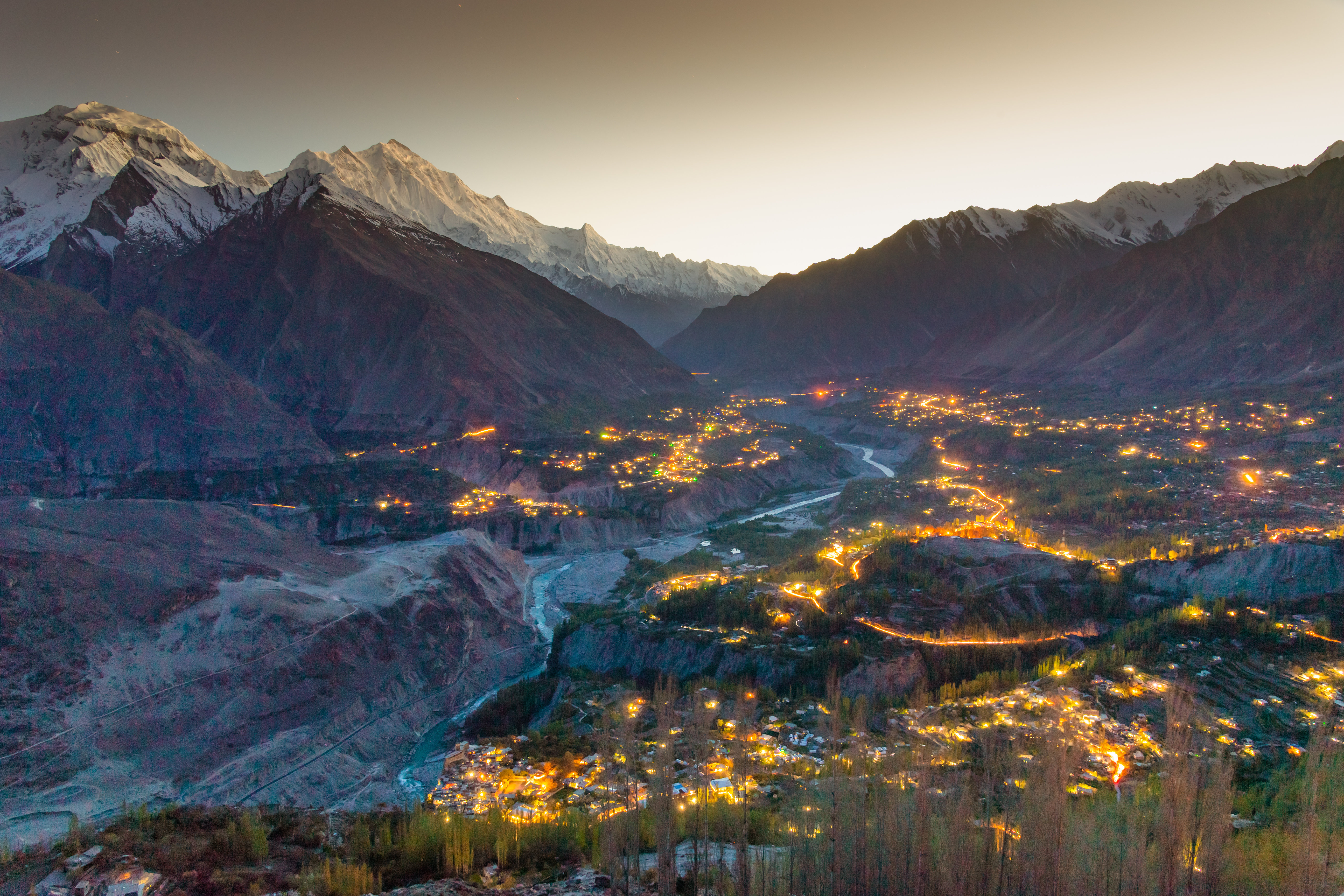 Millwood Pines Autumn Scenery in Pakistan by Primeimages | Wayfair