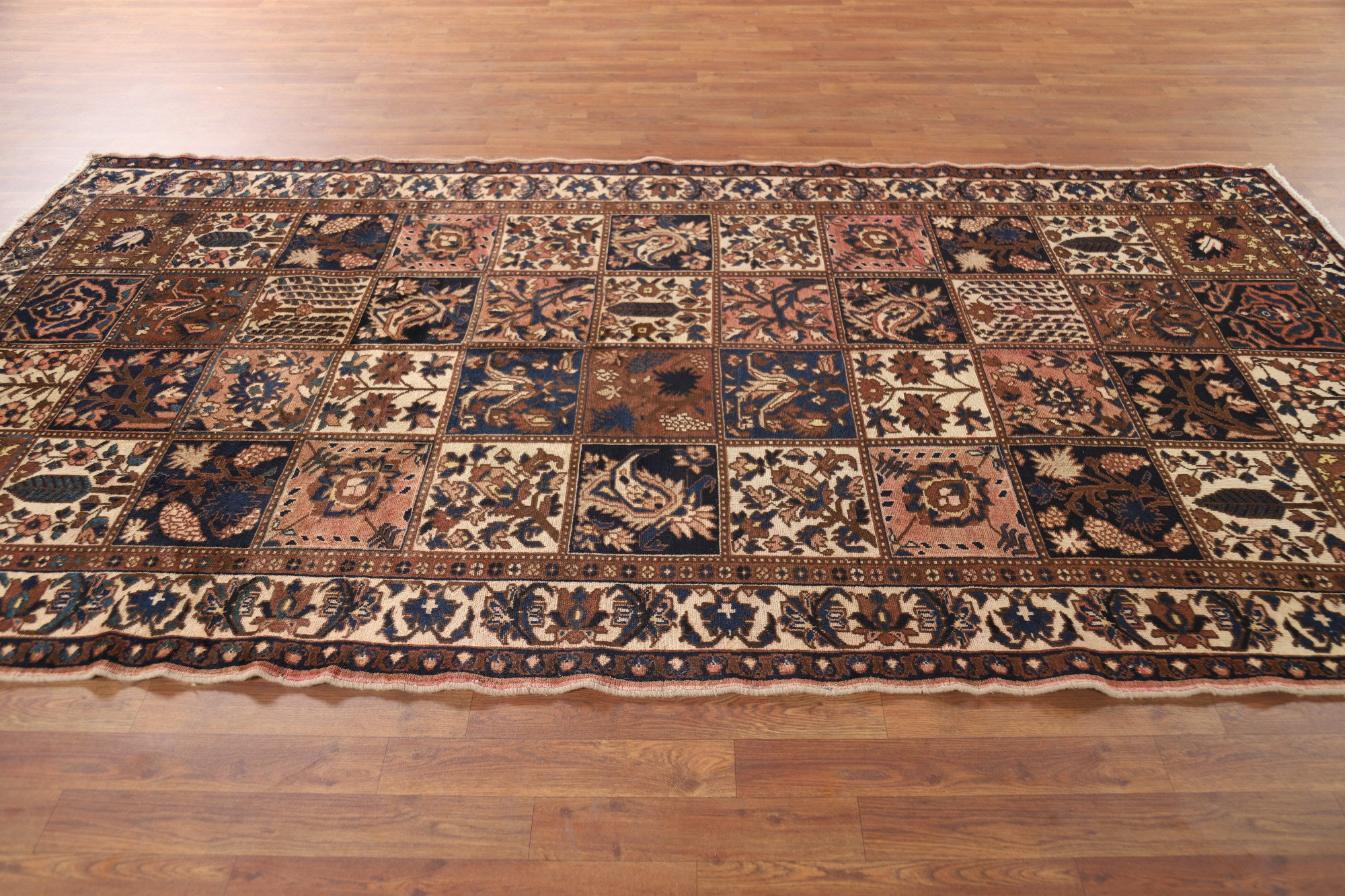 Bloomsbury Market Garden Design Living Room Rug 5x10 | Wayfair