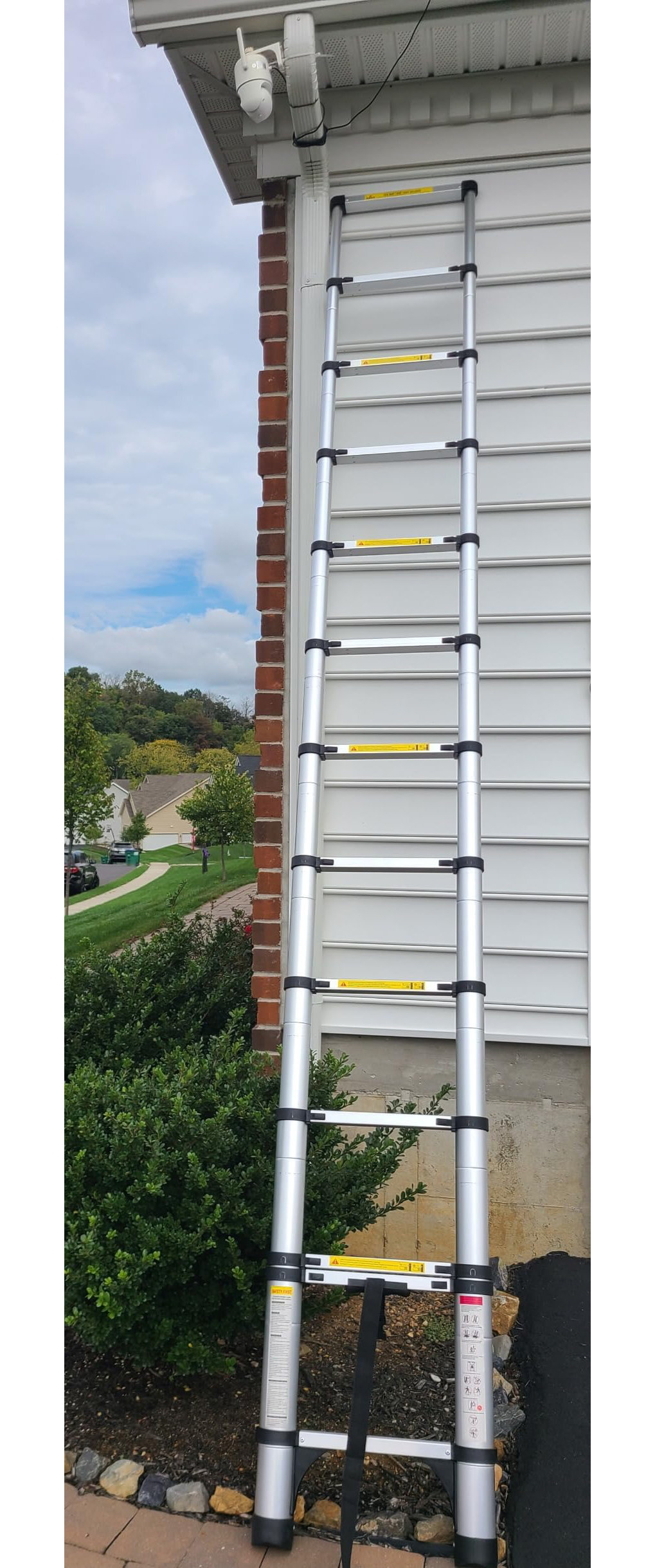 WFX Utility™ 12.5 FT Aluminum Lightweight Extension Ladder with 2 ...