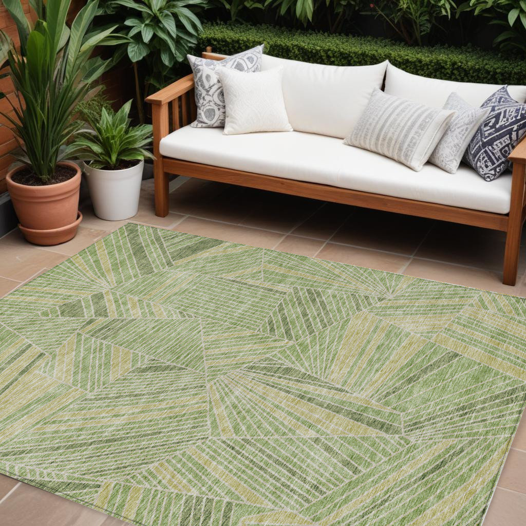 HomeRoots Tapis intérieur / extérieur vert lavable géométrique 10 pi x 14 pi vert et olive ...
