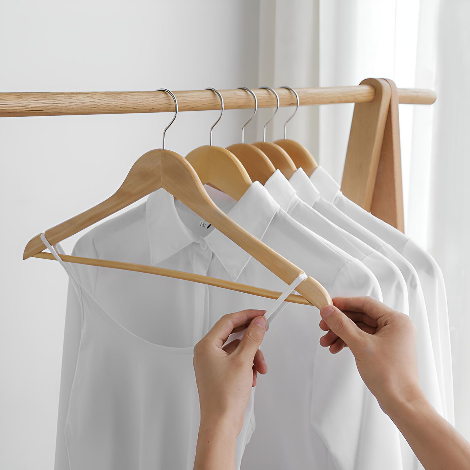 Rebrilliant Classic Hangers – Solid Wood Anti-Slip, No-Mark Clothes ...