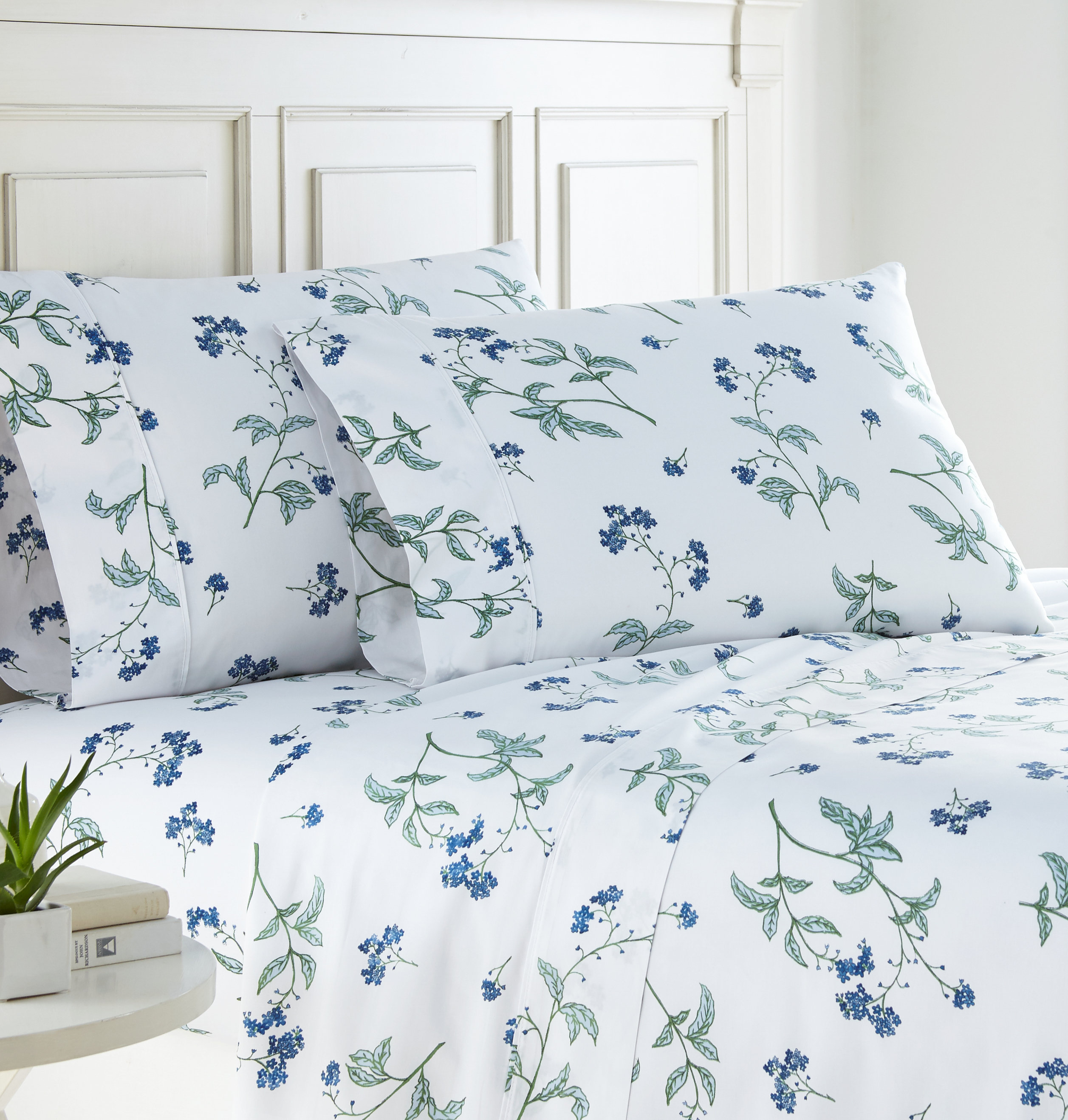 SouthShore Fine Linens Tabor Myosotis Scorpiodes 300 Thread Count 100% ...